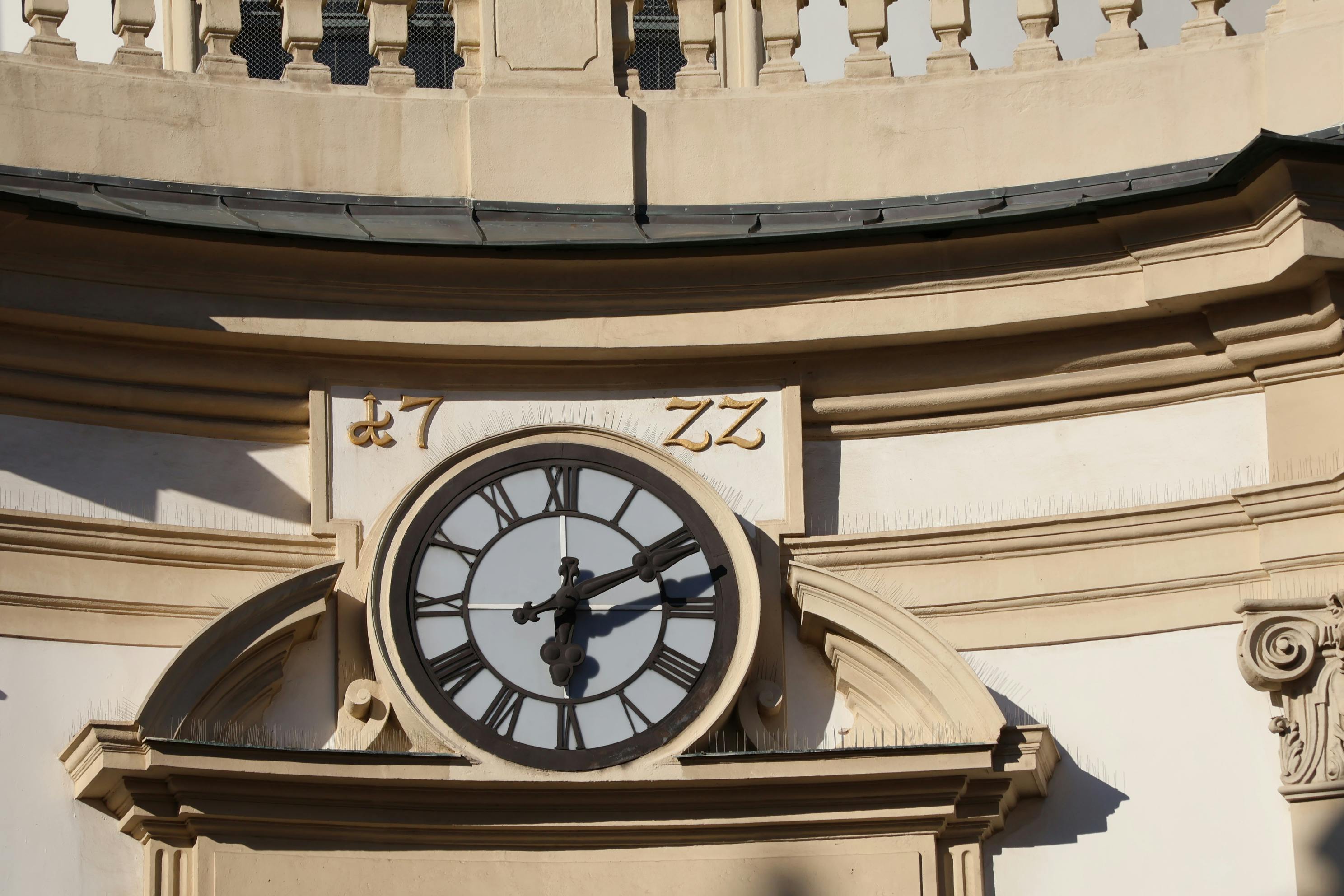 Clock Showing Time Photos, Download The BEST Free Clock Showing Time ...