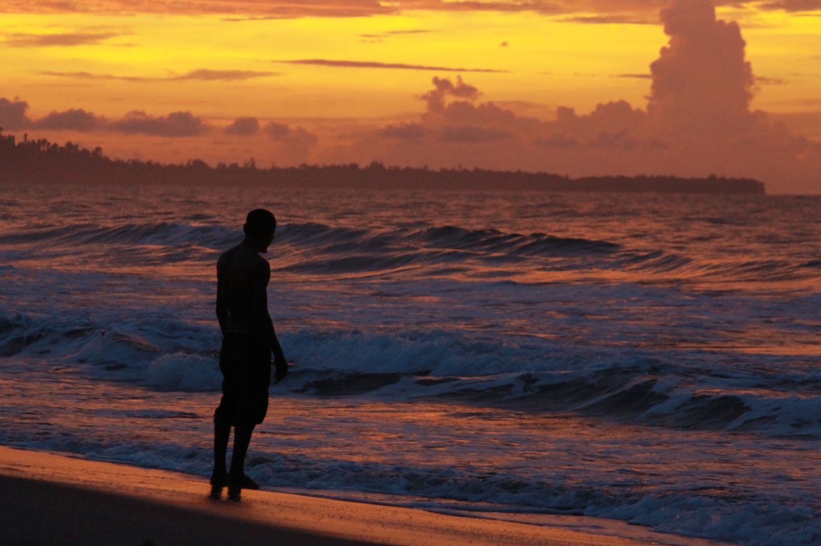 Men On Beach Photos, Download The BEST Free Men On Beach Stock Photos ...