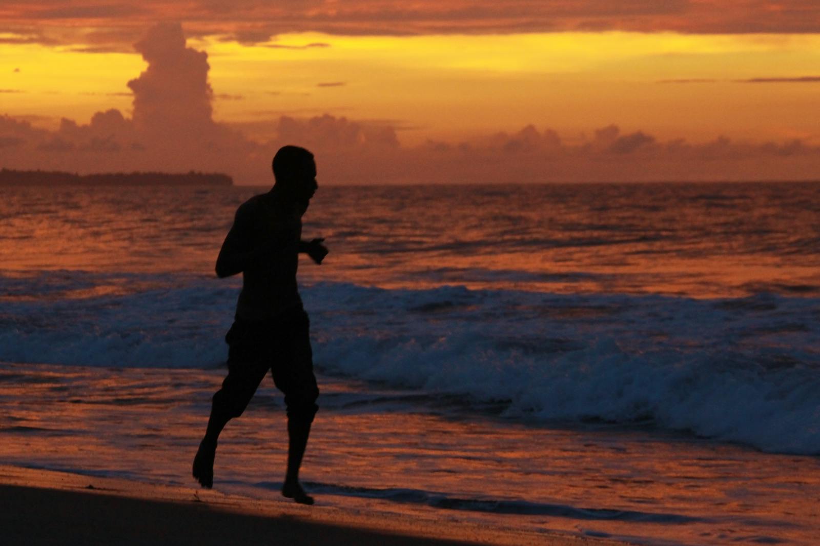 Man Running Photos, Download The BEST Free Man Running Stock Photos ...