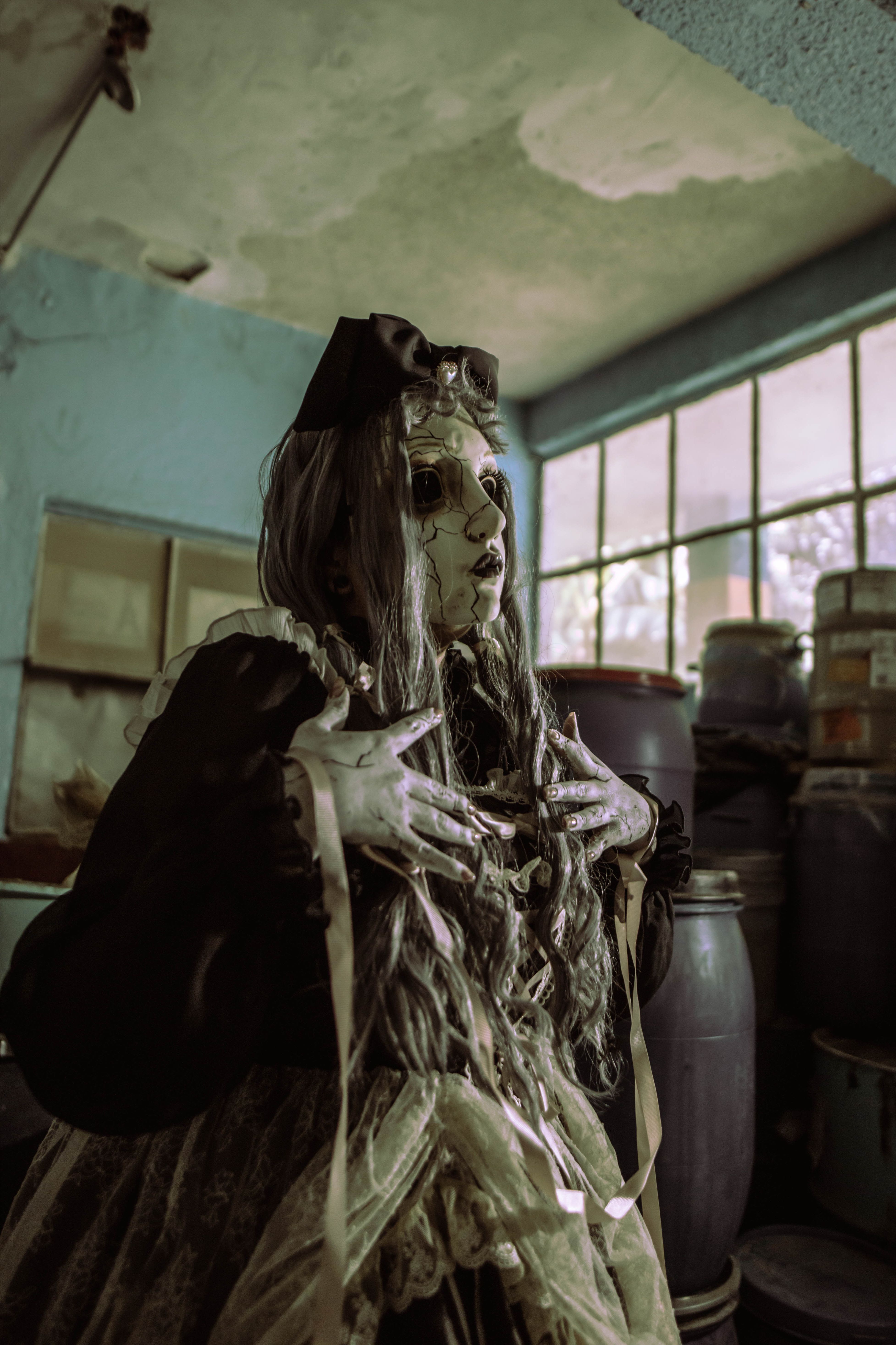 Kidnapped In Warehouse Photos, Download The BEST Free Kidnapped In ...