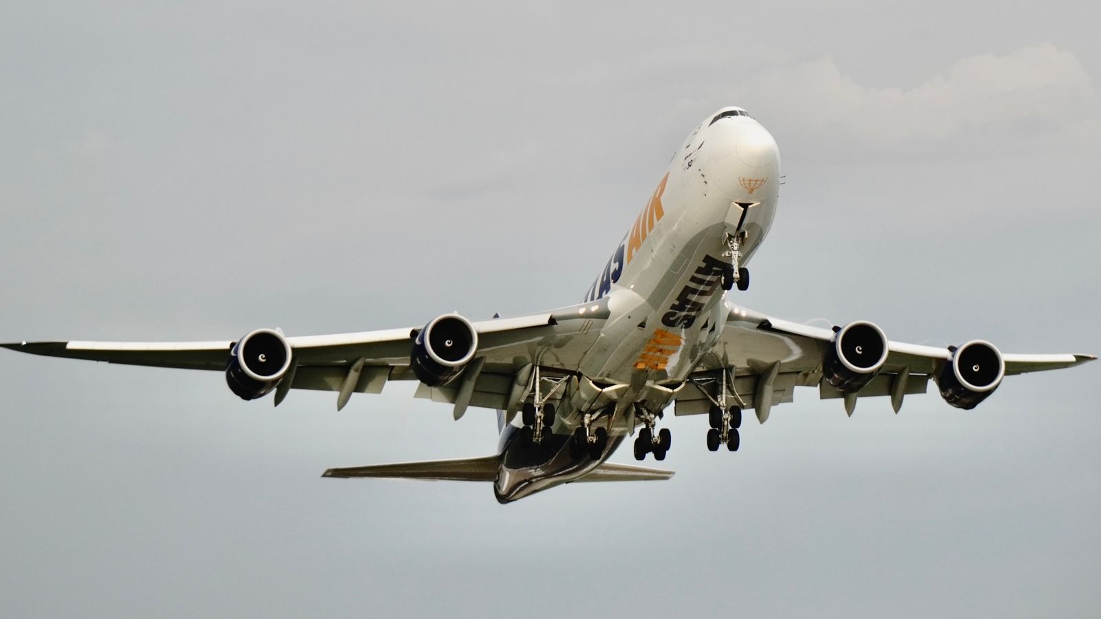 Air Transport Photos, Download The BEST Free Air Transport Stock Photos ...