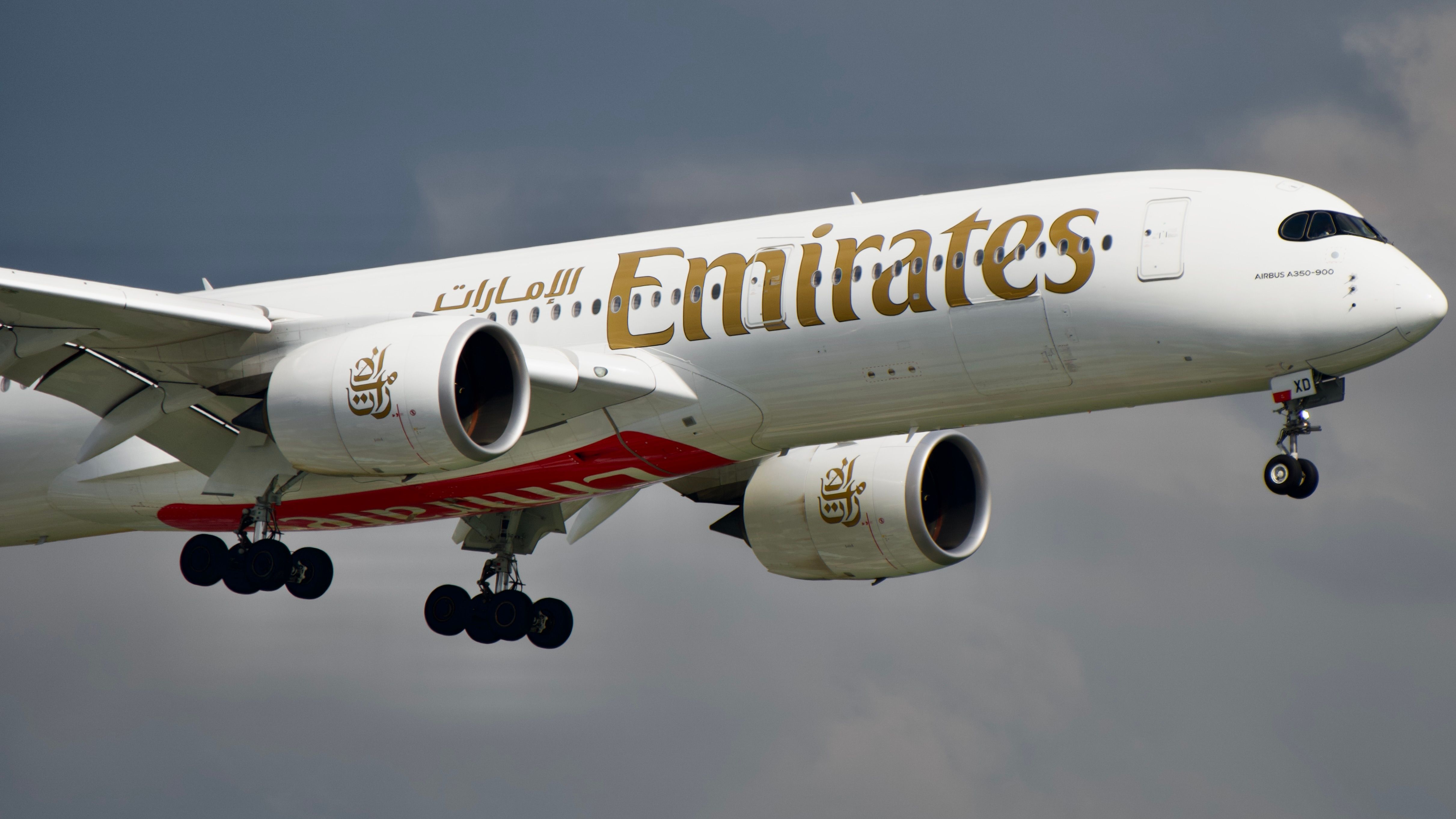 Airbus A350 De Emirates En El Aire, Capturado Al Aire Libre · Foto de ...