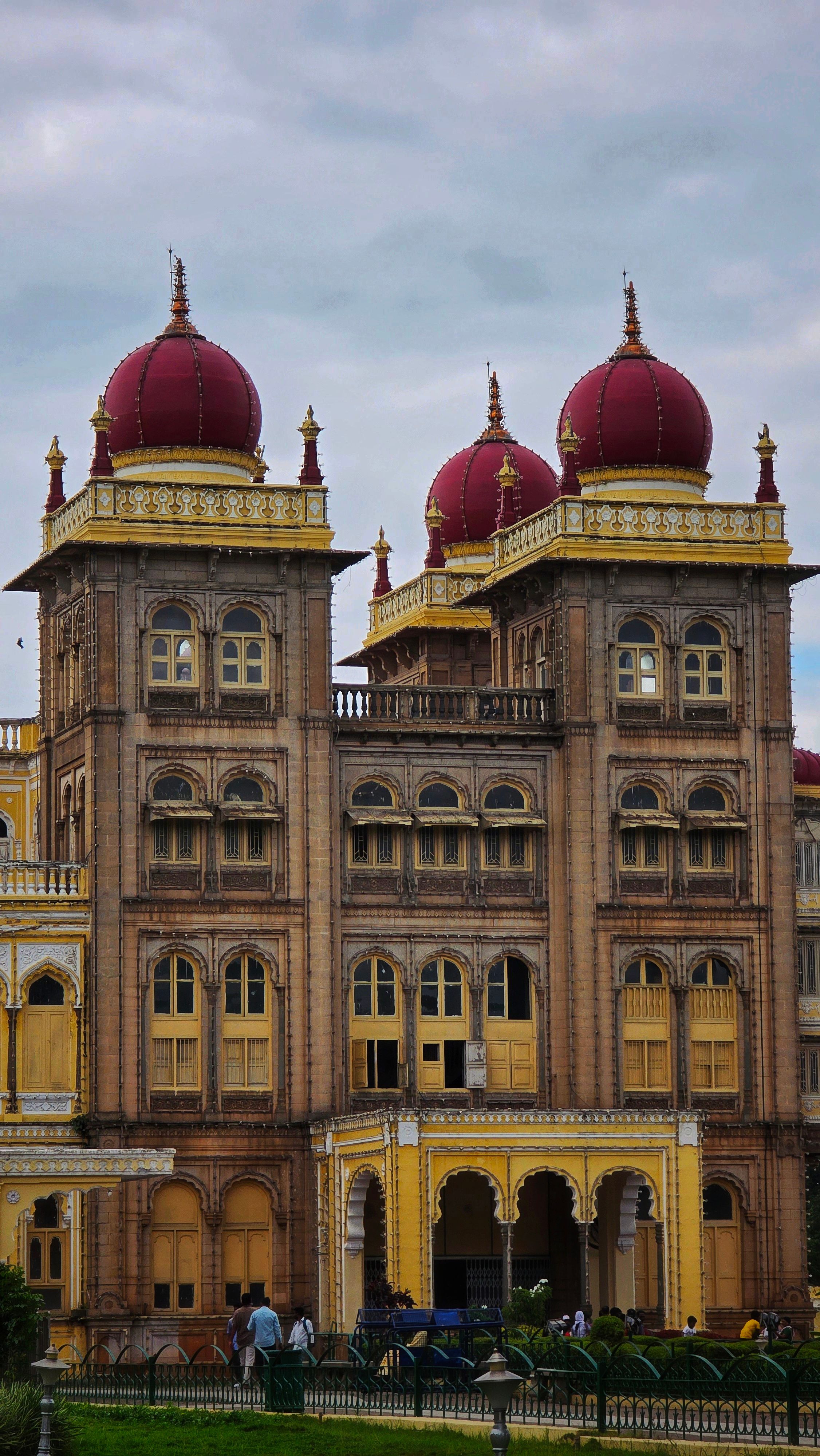 Majestic View of Mysore Palace Architecture · Free Stock Photo