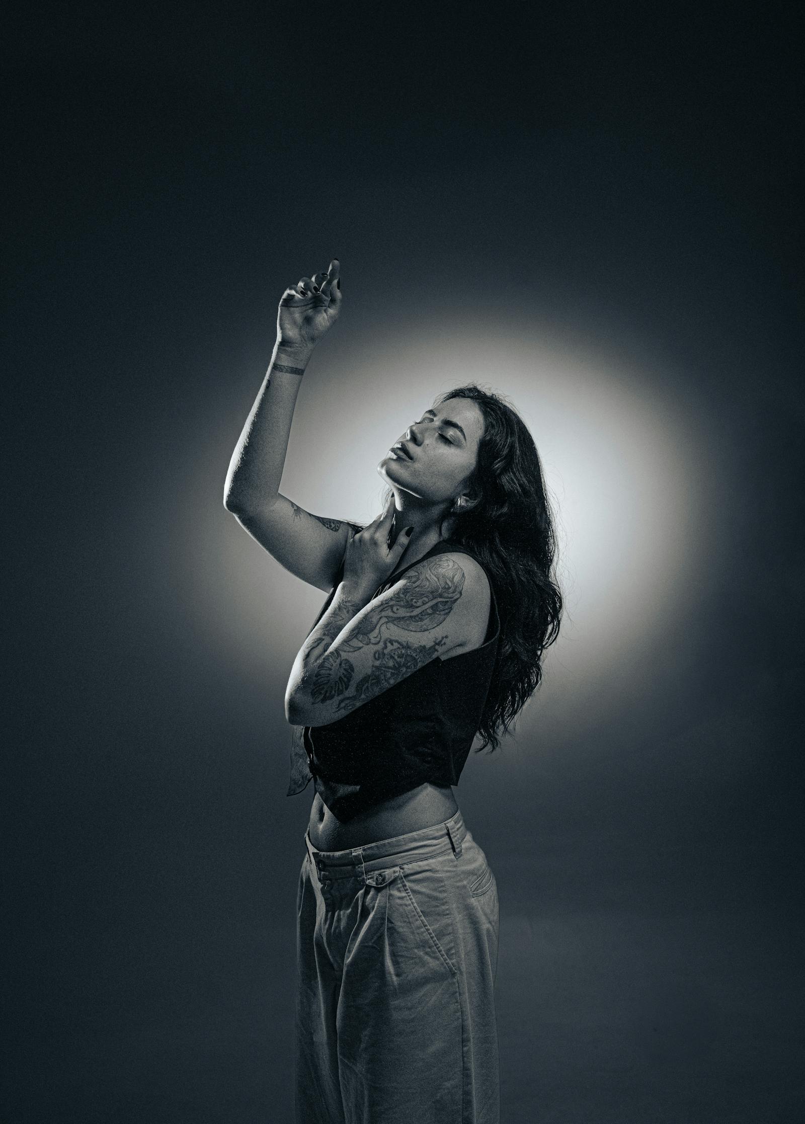 Telegraph+Model+Bella+K Photos, Download The BEST Free Telegraph+Model ...