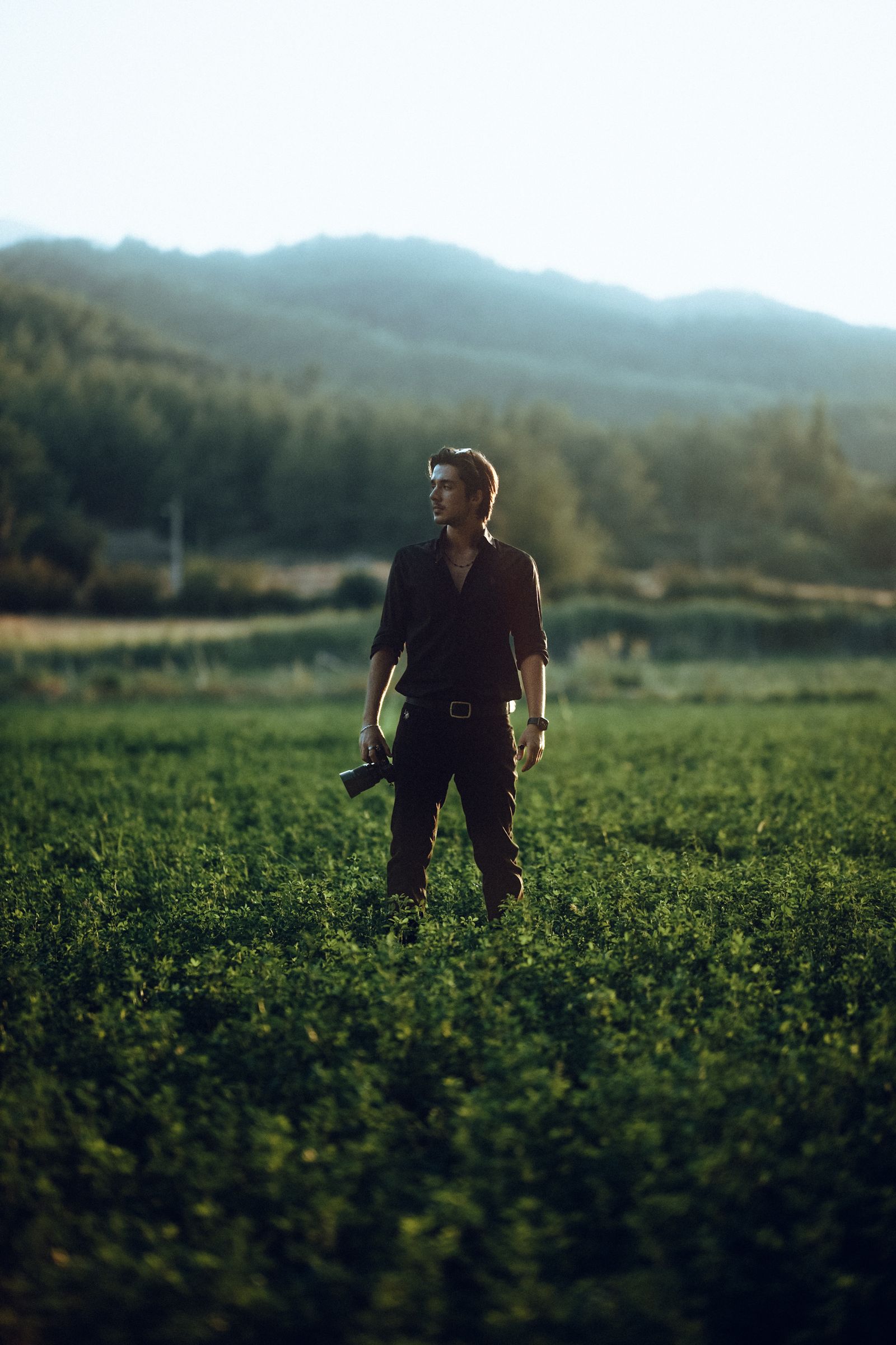 Man In A Field Photos, Download The BEST Free Man In A Field Stock ...