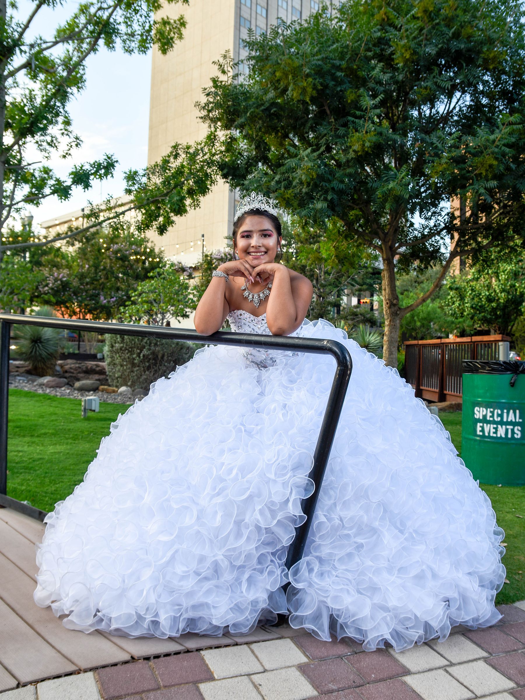 Quinceañera Celebration in El Paso Outdoor Park · Free Stock Photo