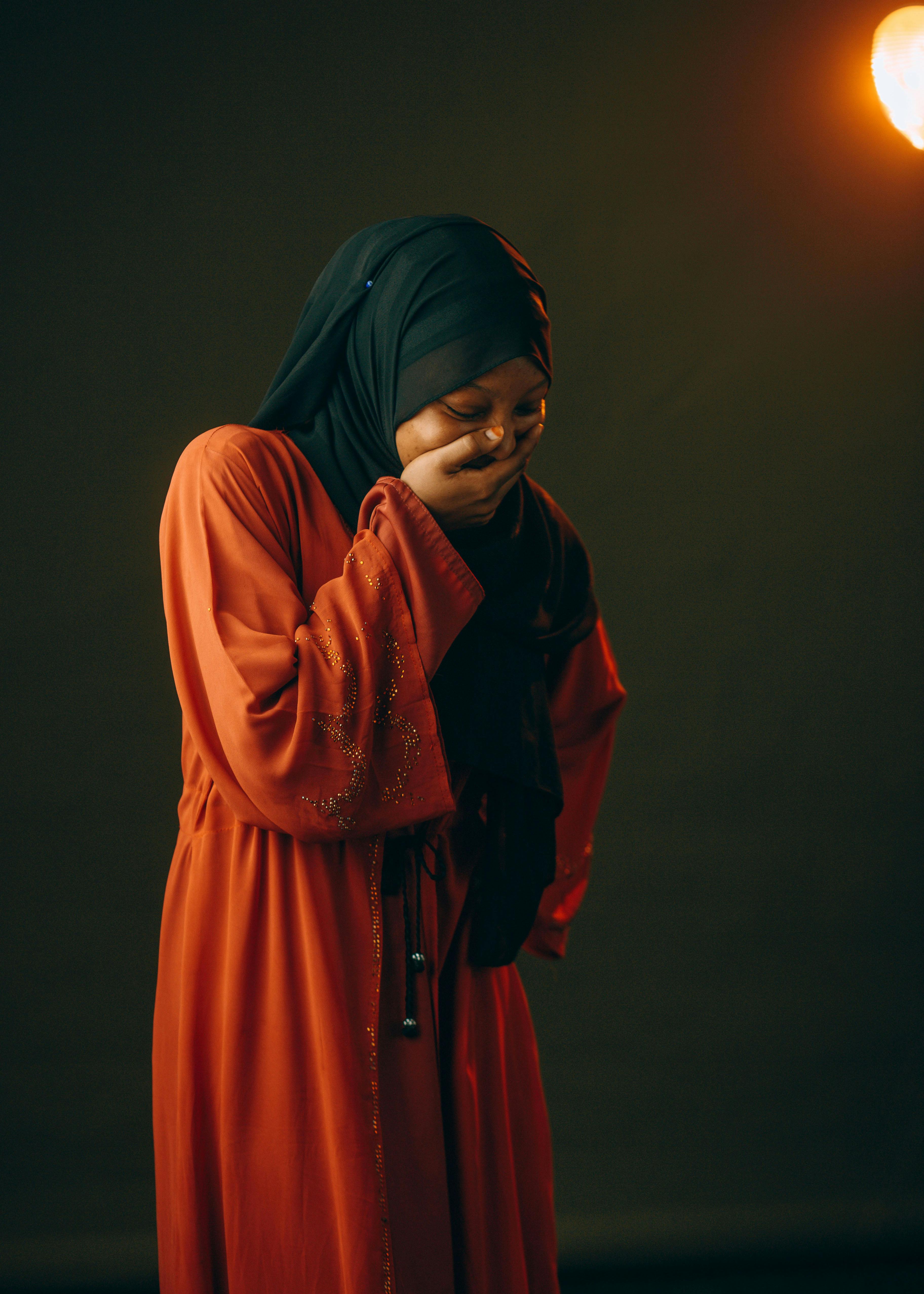 Muslim Bra Photos, Download The BEST Free Muslim Bra Stock Photos & HD ...