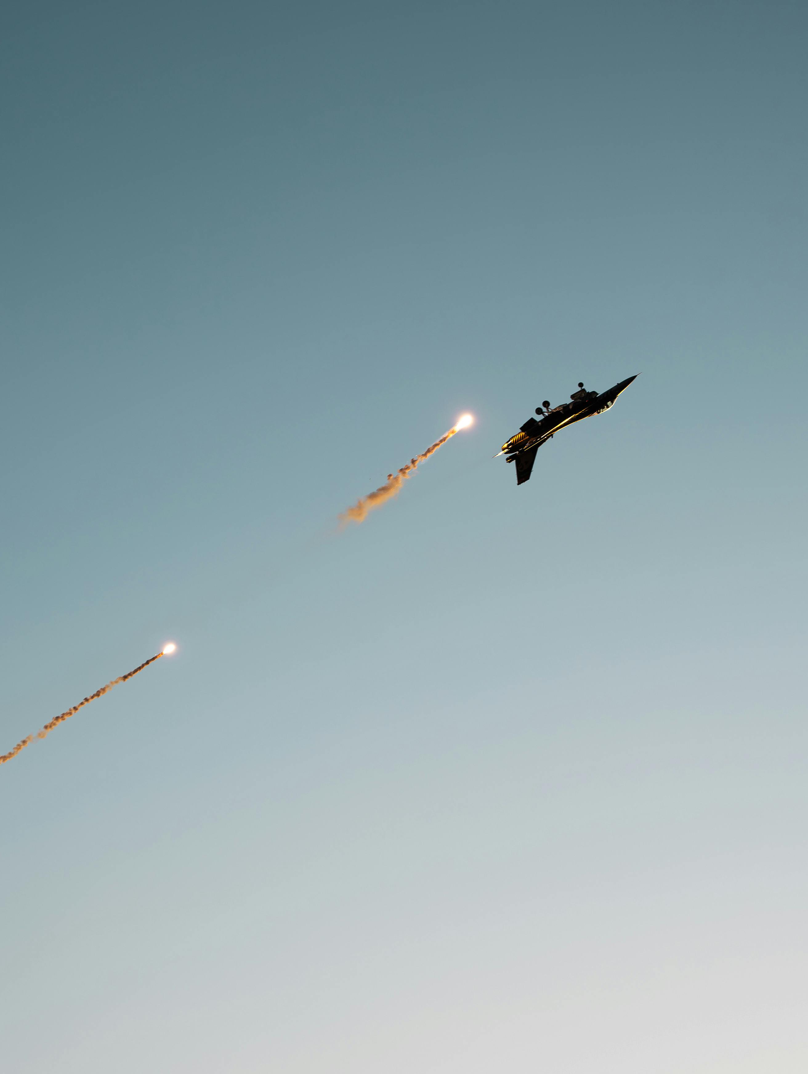 High Speed Photos, Download The BEST Free High Speed Stock Photos & HD ...