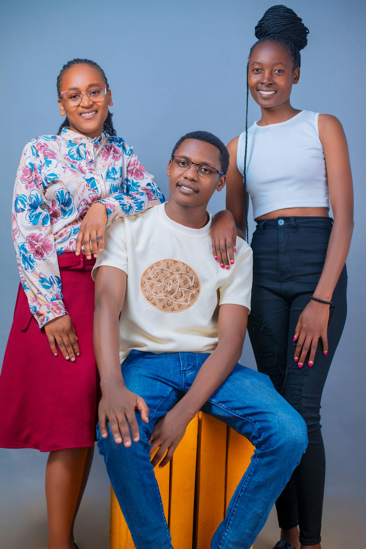 Trio Poses Photos, Download The BEST Free Trio Poses Stock Photos & HD ...