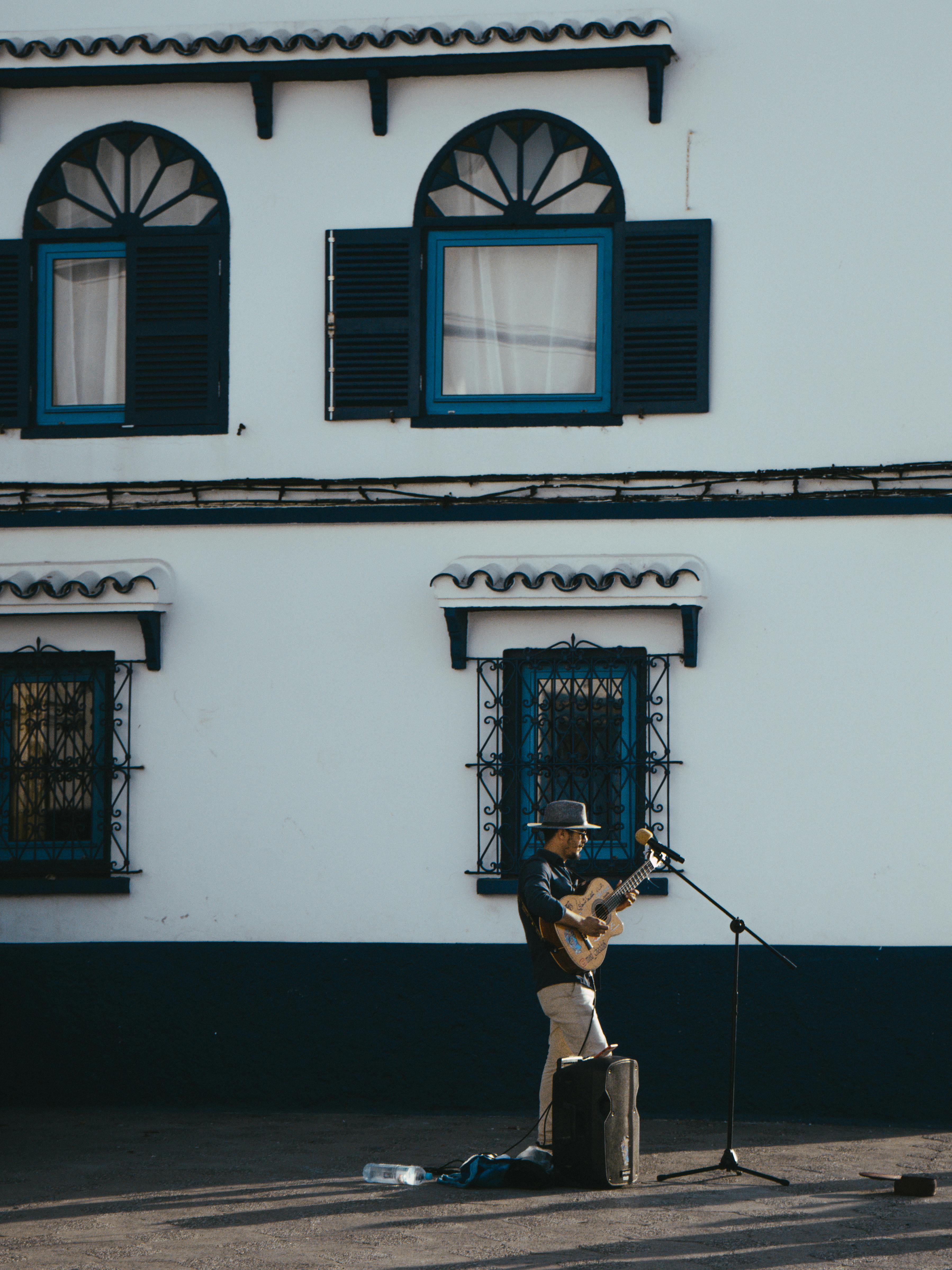 Sabrina+Carpenter+Kissing+Screen+Live+Wallpaper Photos, Download The ...