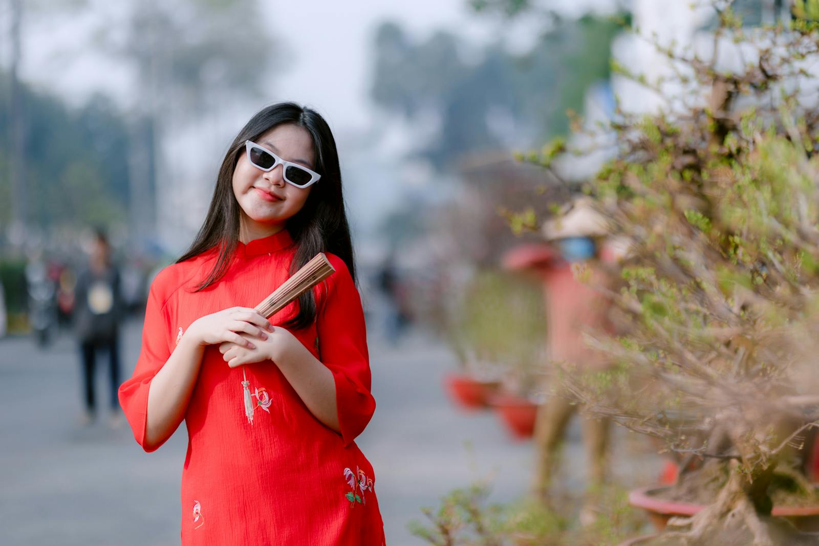 Young Asian Woman Pfp Photos, Download The BEST Free Young Asian Woman ...