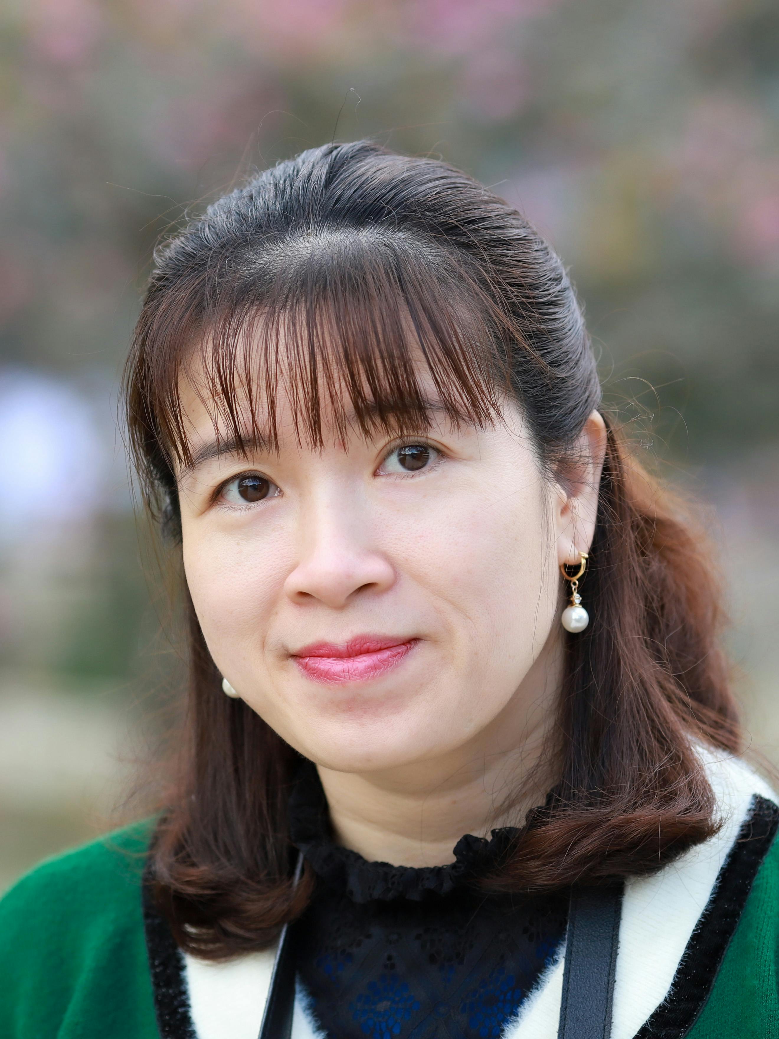 Scroller+Mature+Lady Photos, Download The BEST Free Scroller+Mature ...