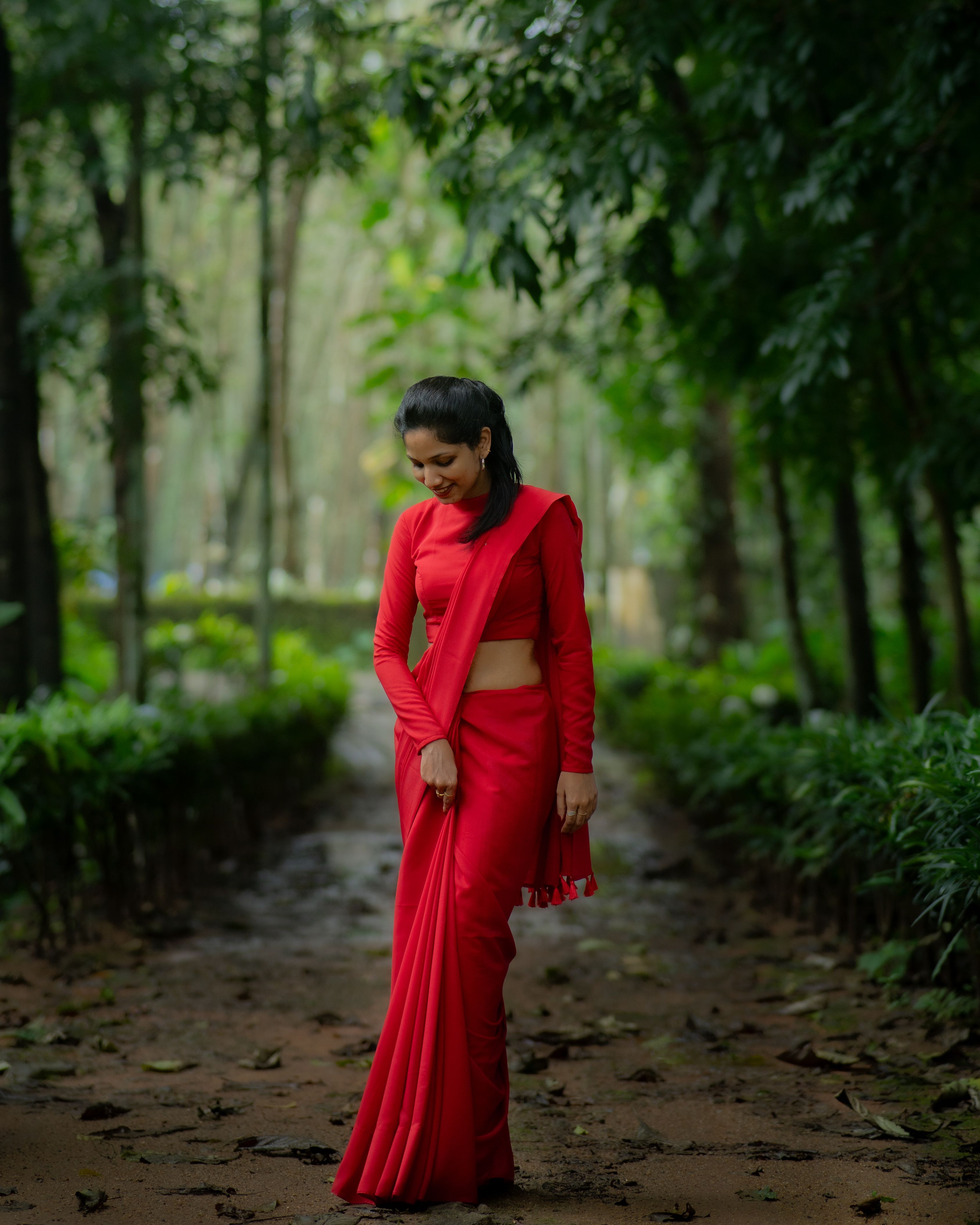 Backless Saree Photos, Download The BEST Free Backless Saree Stock ...