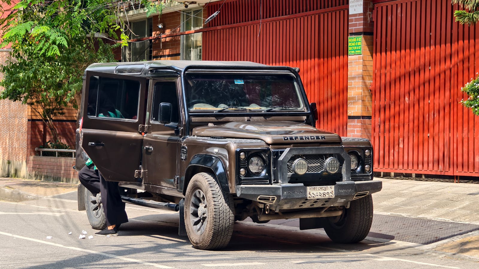 Defender Car Photos, Download The BEST Free Defender Car Stock Photos ...