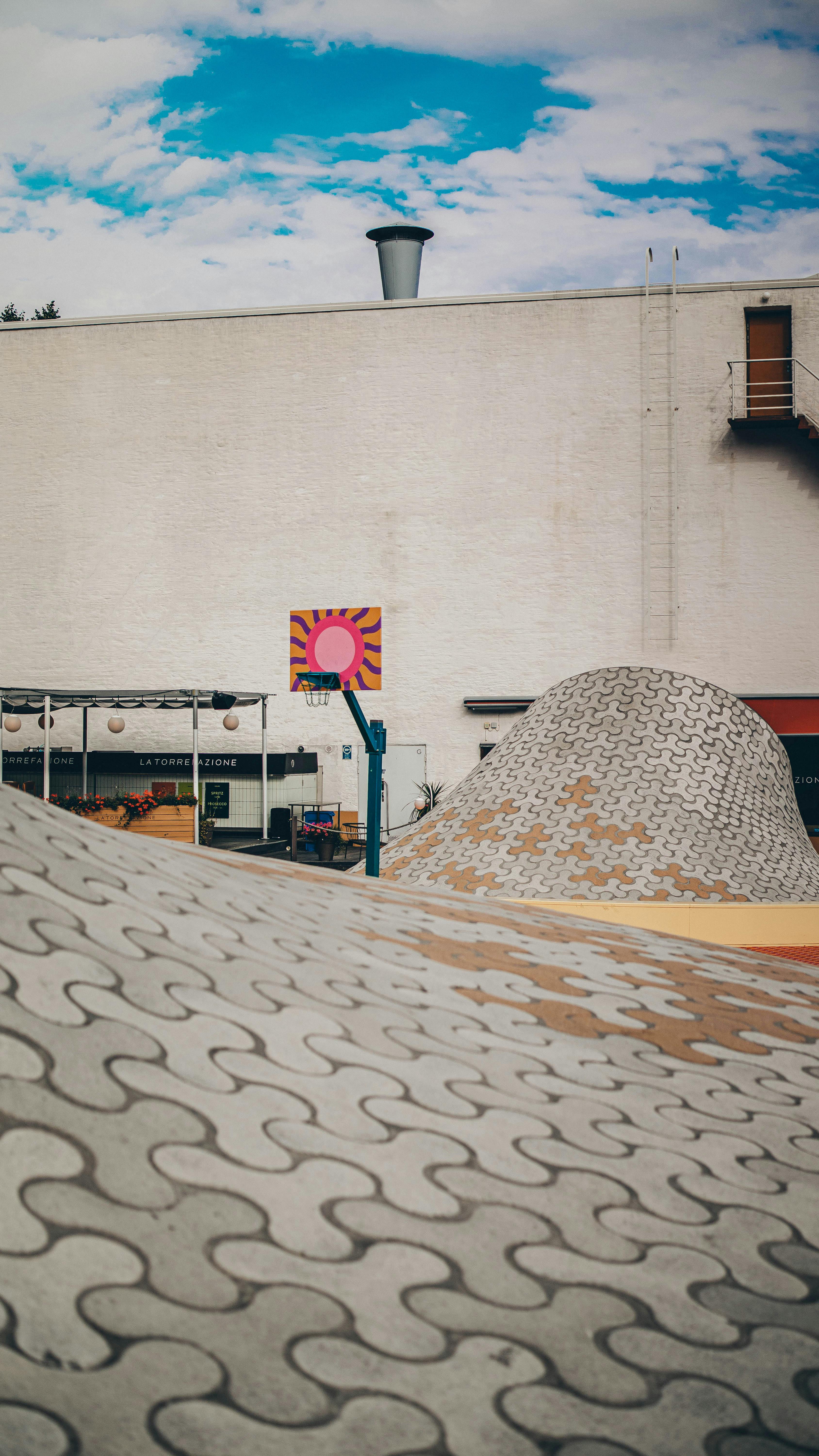 Unique Urban Park with Curved Concrete Structures · Free Stock Photo