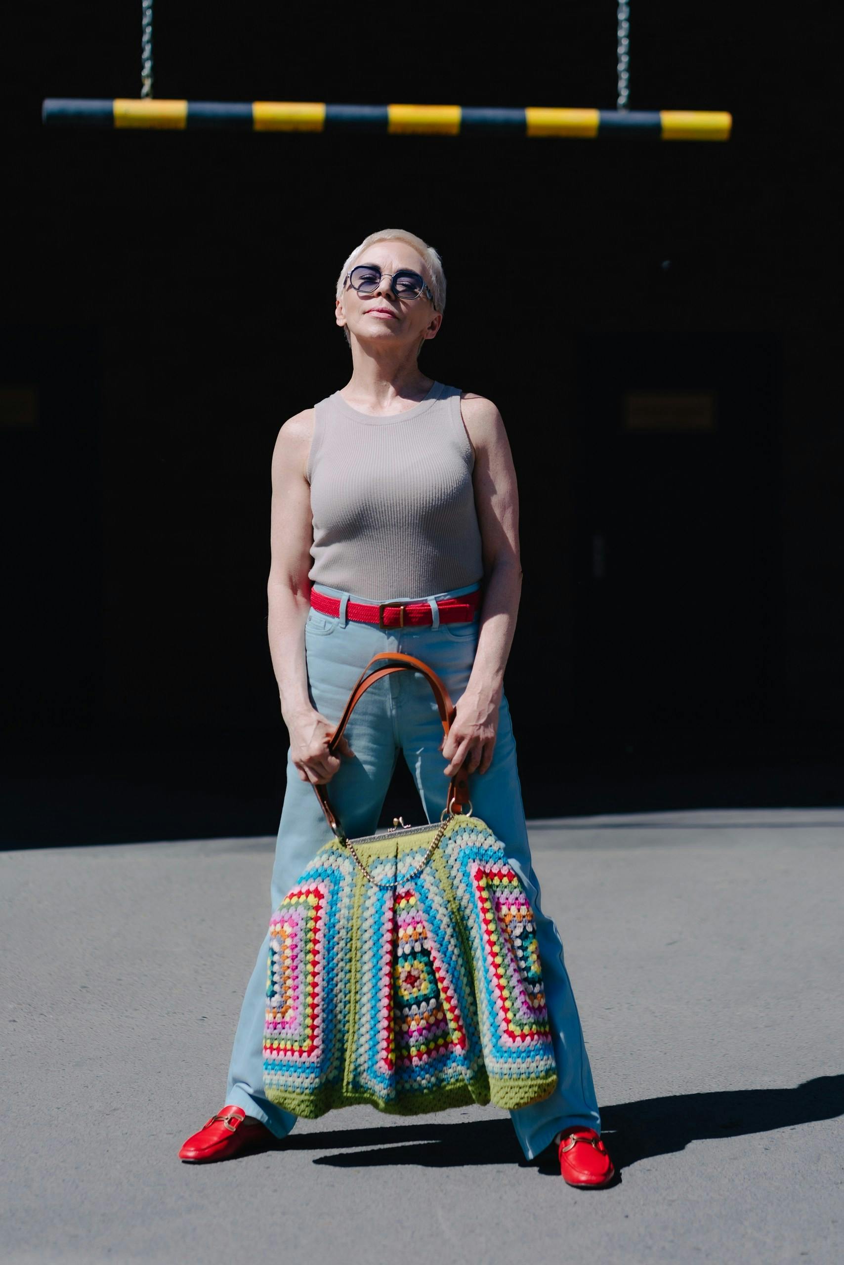 Shaking+Butt+With+No+Pants+Underwear Photos, Download The BEST Free ...