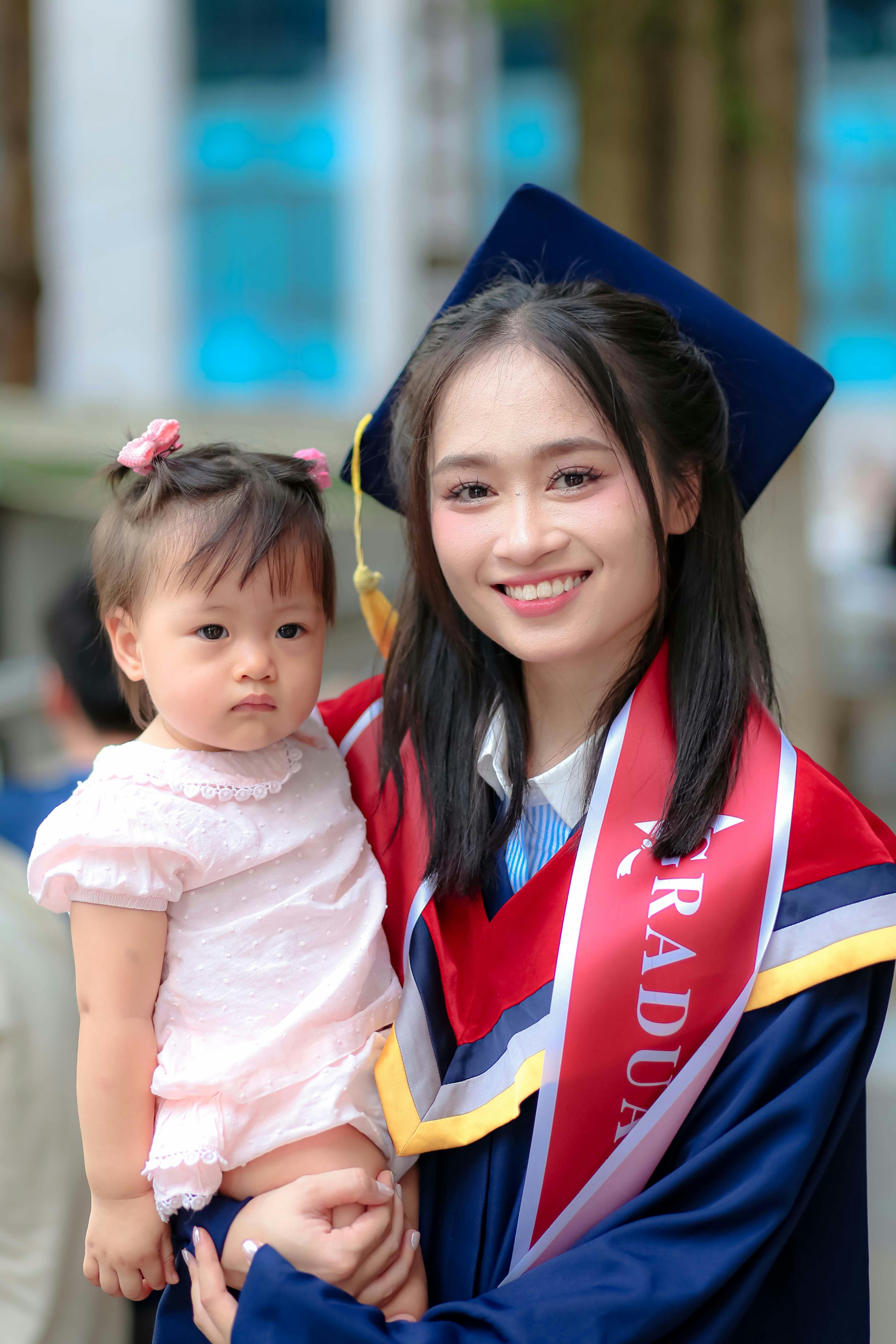 College+Girl+Legs+Spread Photos, Download The BEST Free College+Girl+Legs+Spread Stock Photos ...