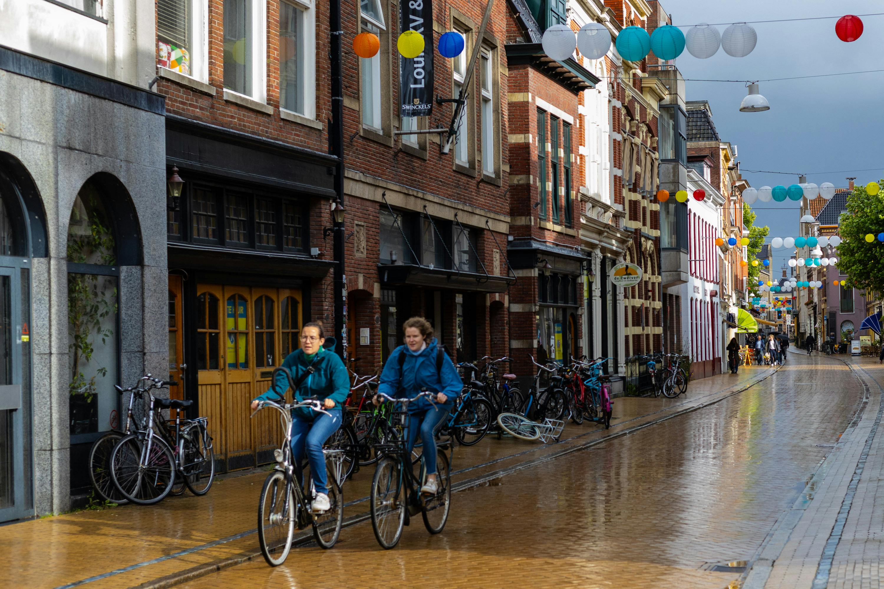 Damp+Lips Photos, Download The BEST Free Damp+Lips Stock Photos & HD Images