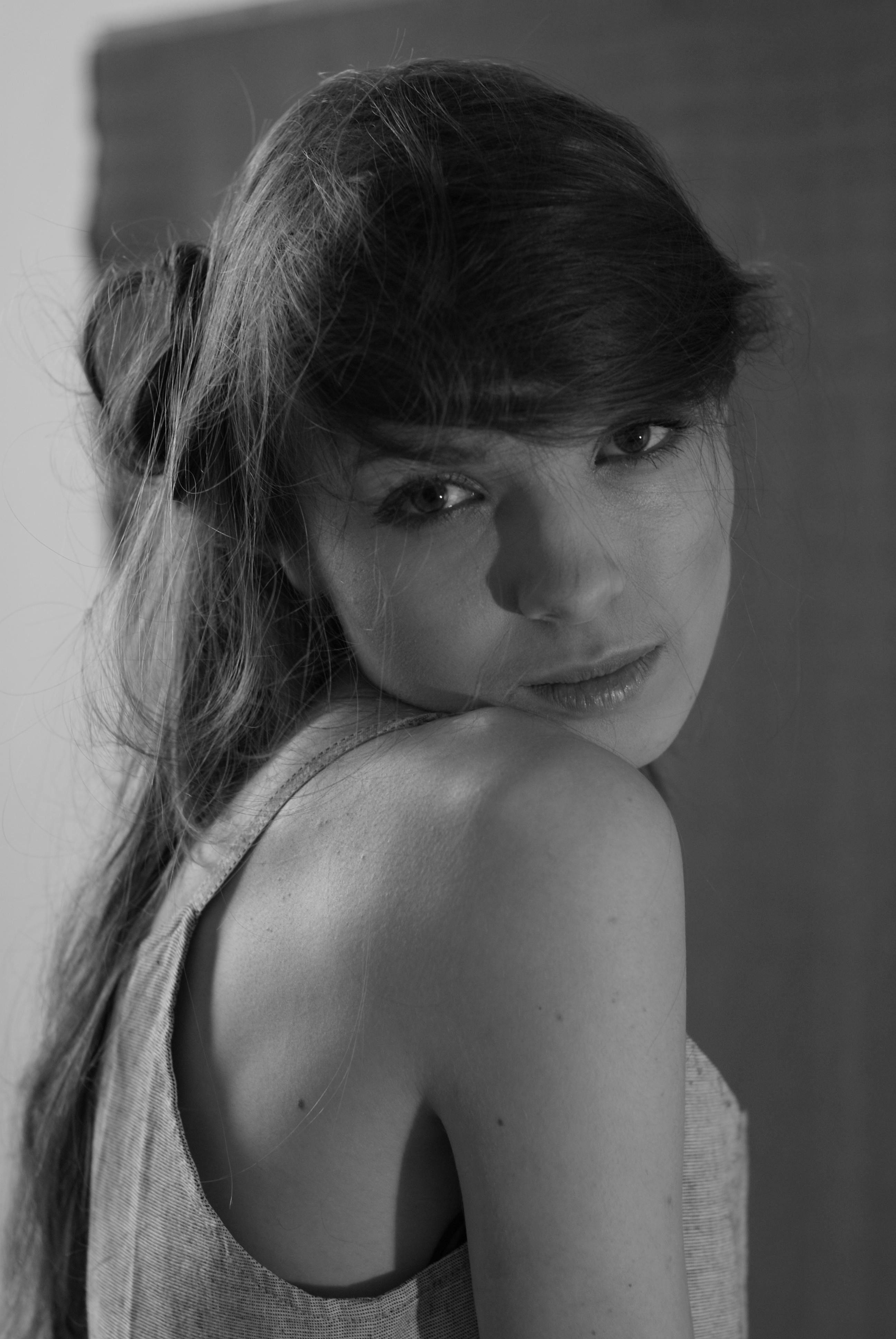 200.000+ 100+nonude+model Bilder und Fotos · Kostenlos Downloaden ...