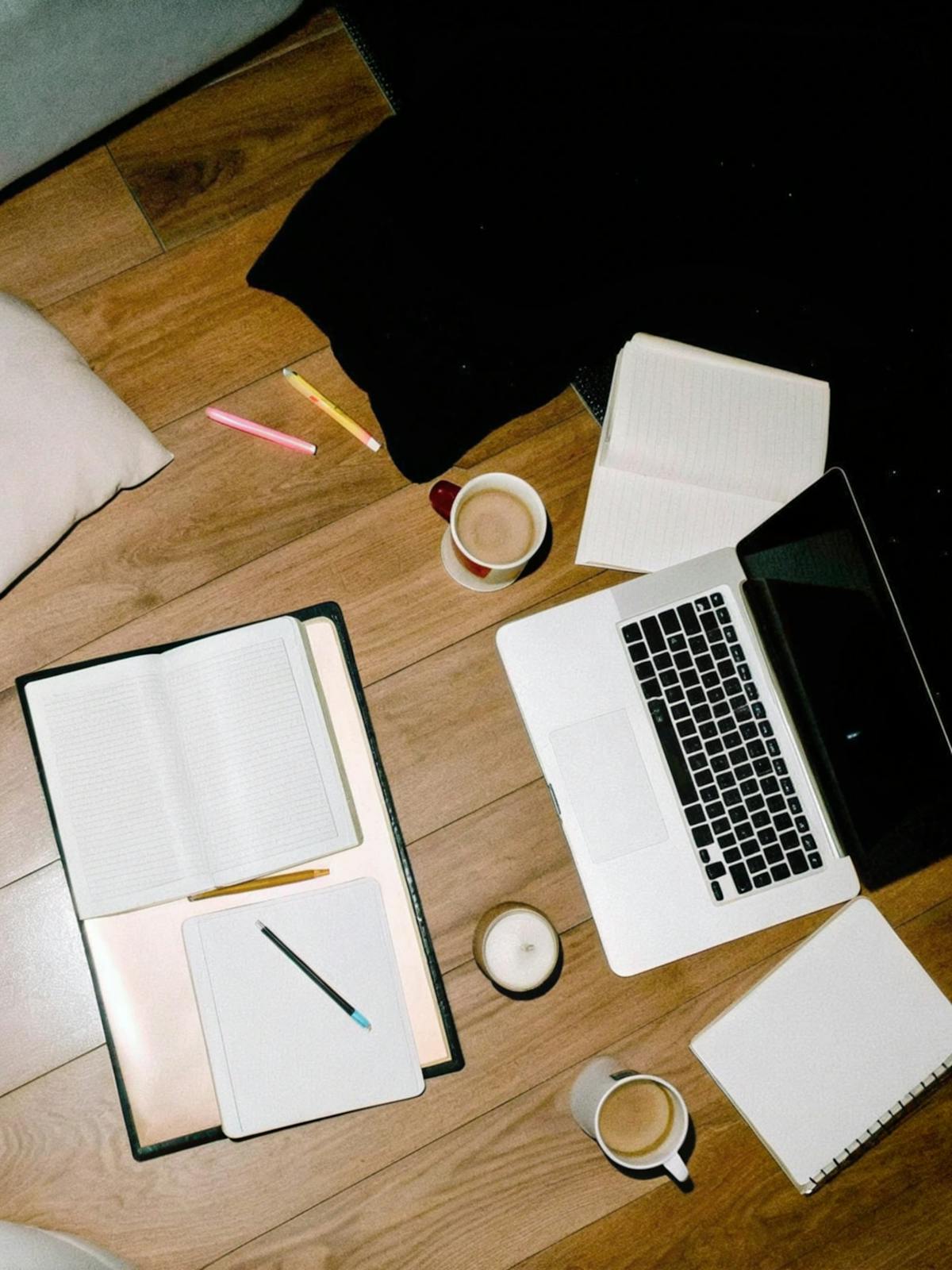 Laptop Dp Photos, Download The BEST Free Laptop Dp Stock Photos & HD Images