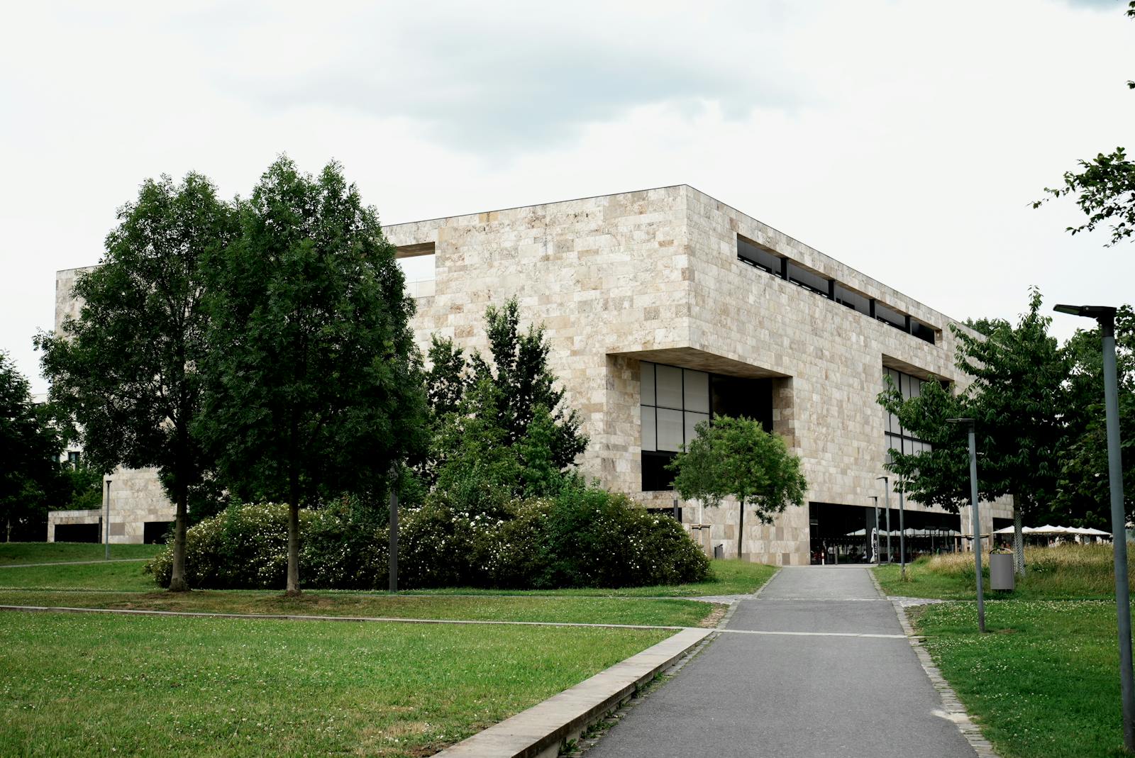 College Campus Photos, Download The BEST Free College Campus Stock ...