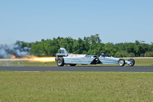 Drag Racing Back Up Girls Photos, Download The BEST Free Drag Racing ...