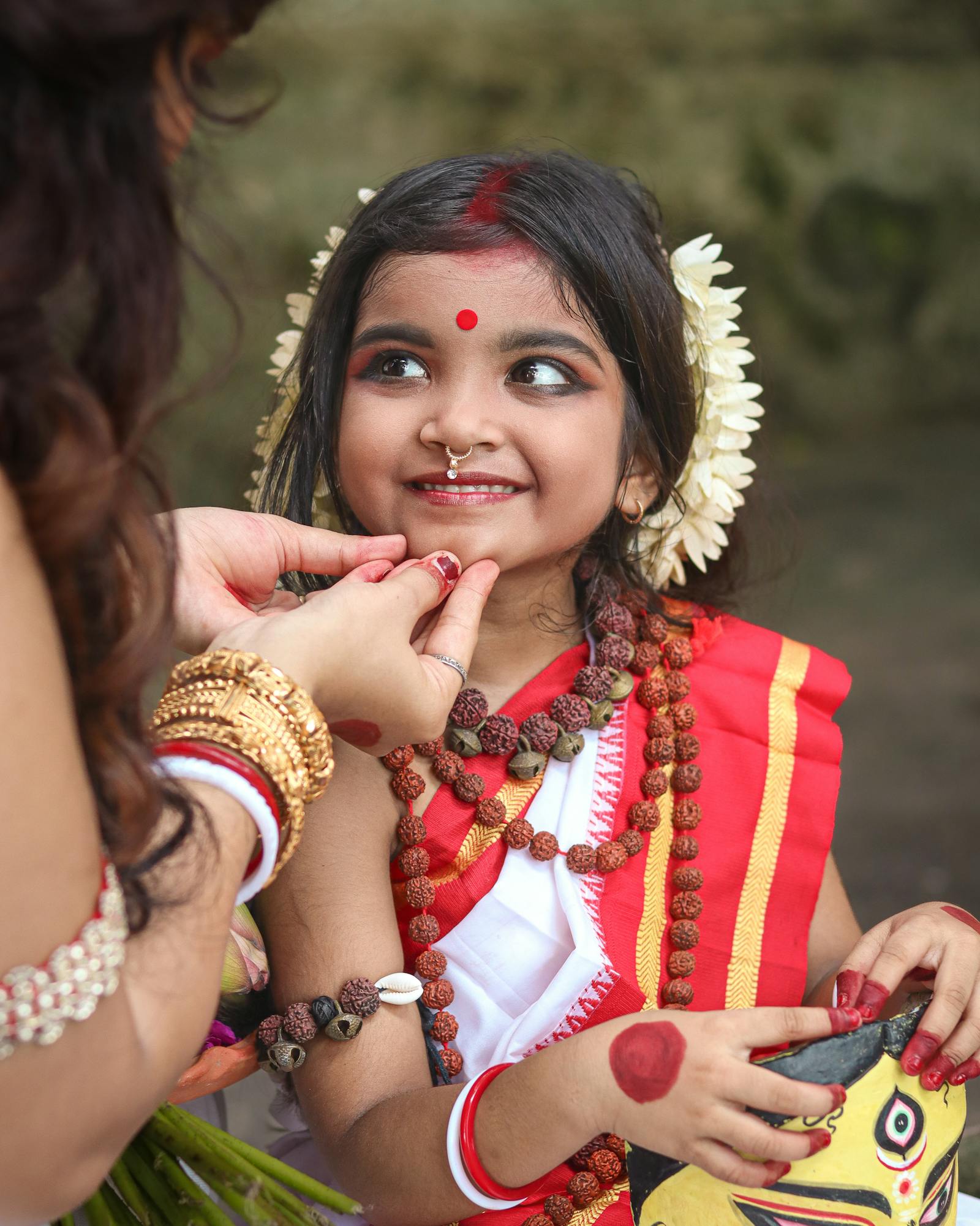 Indian Cleavage Photos, Download The BEST Free Indian Cleavage Stock ...