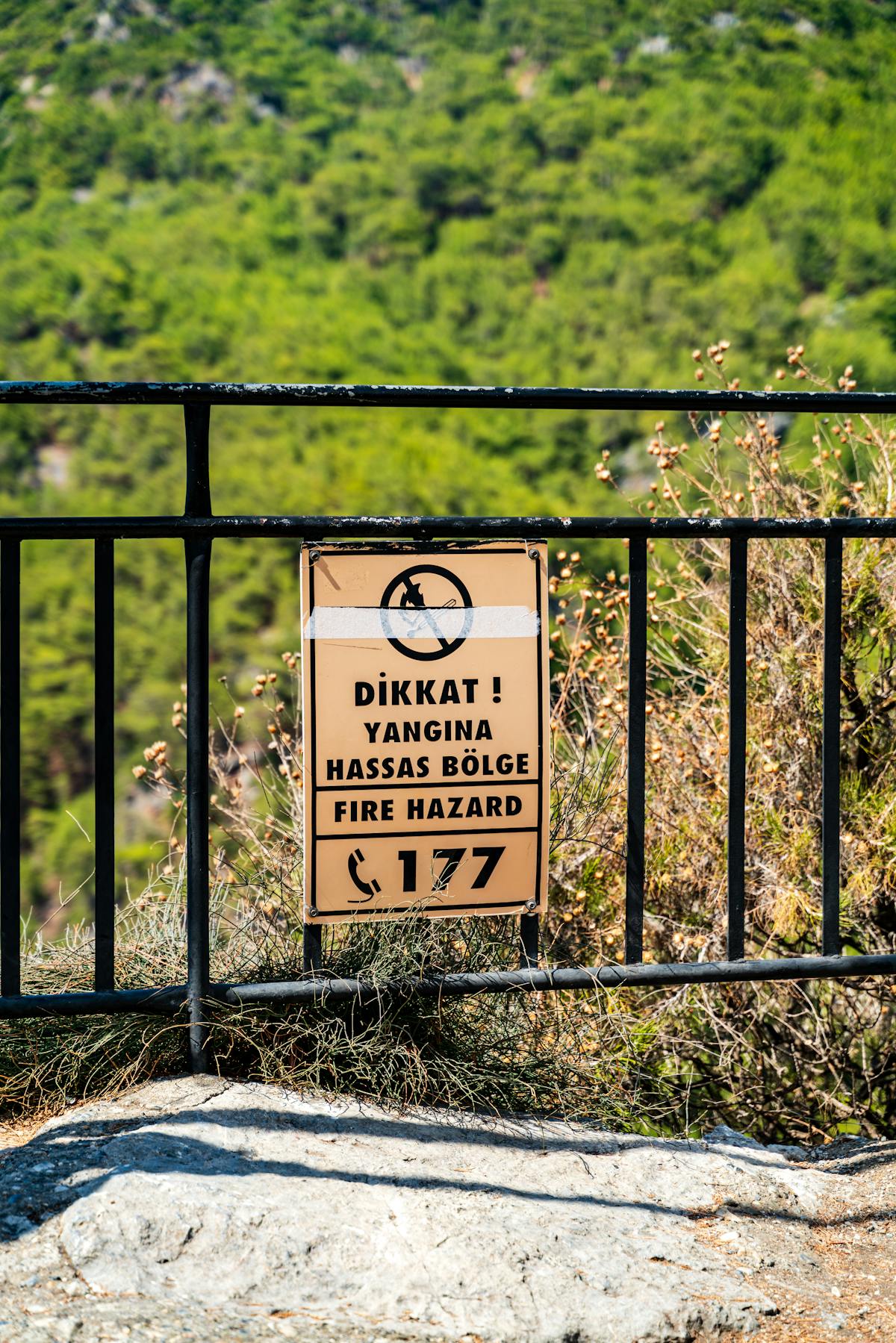 Warning Sign Photos, Download The BEST Free Warning Sign Stock Photos ...