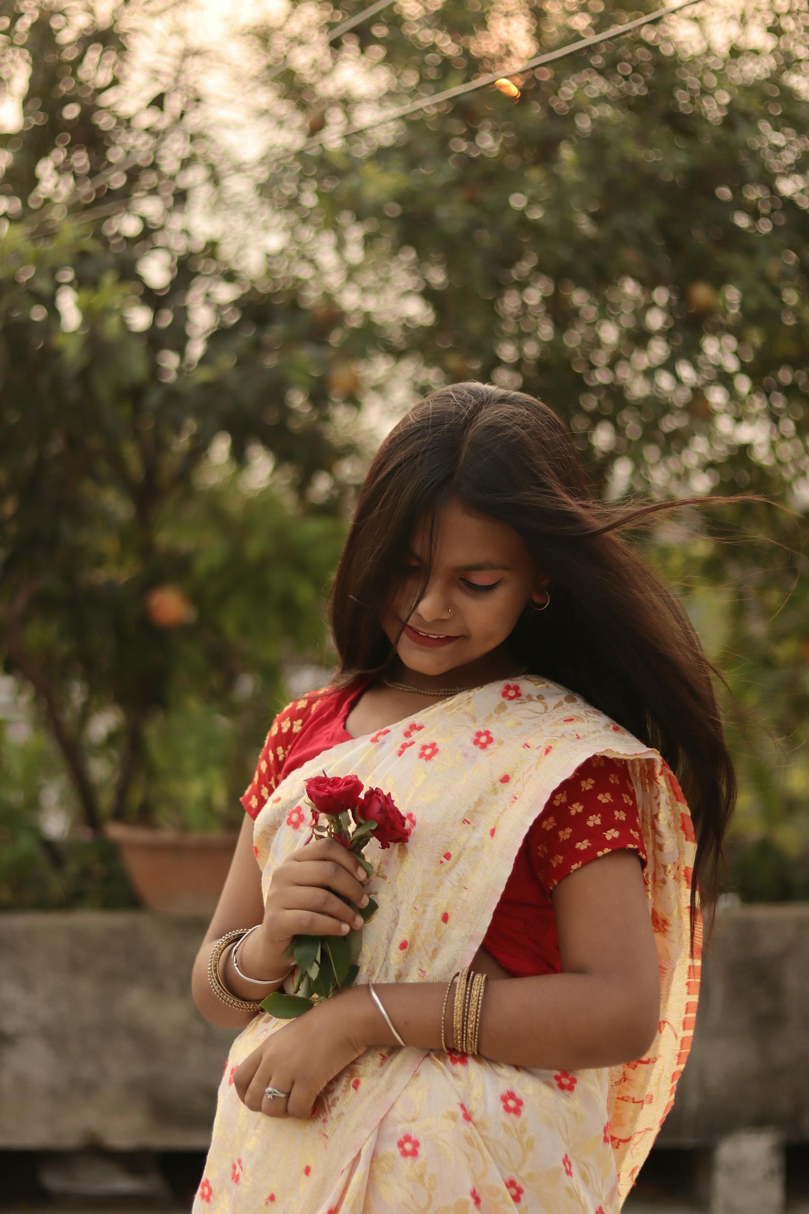 Indian Cleavage Photos, Download The BEST Free Indian Cleavage Stock ...