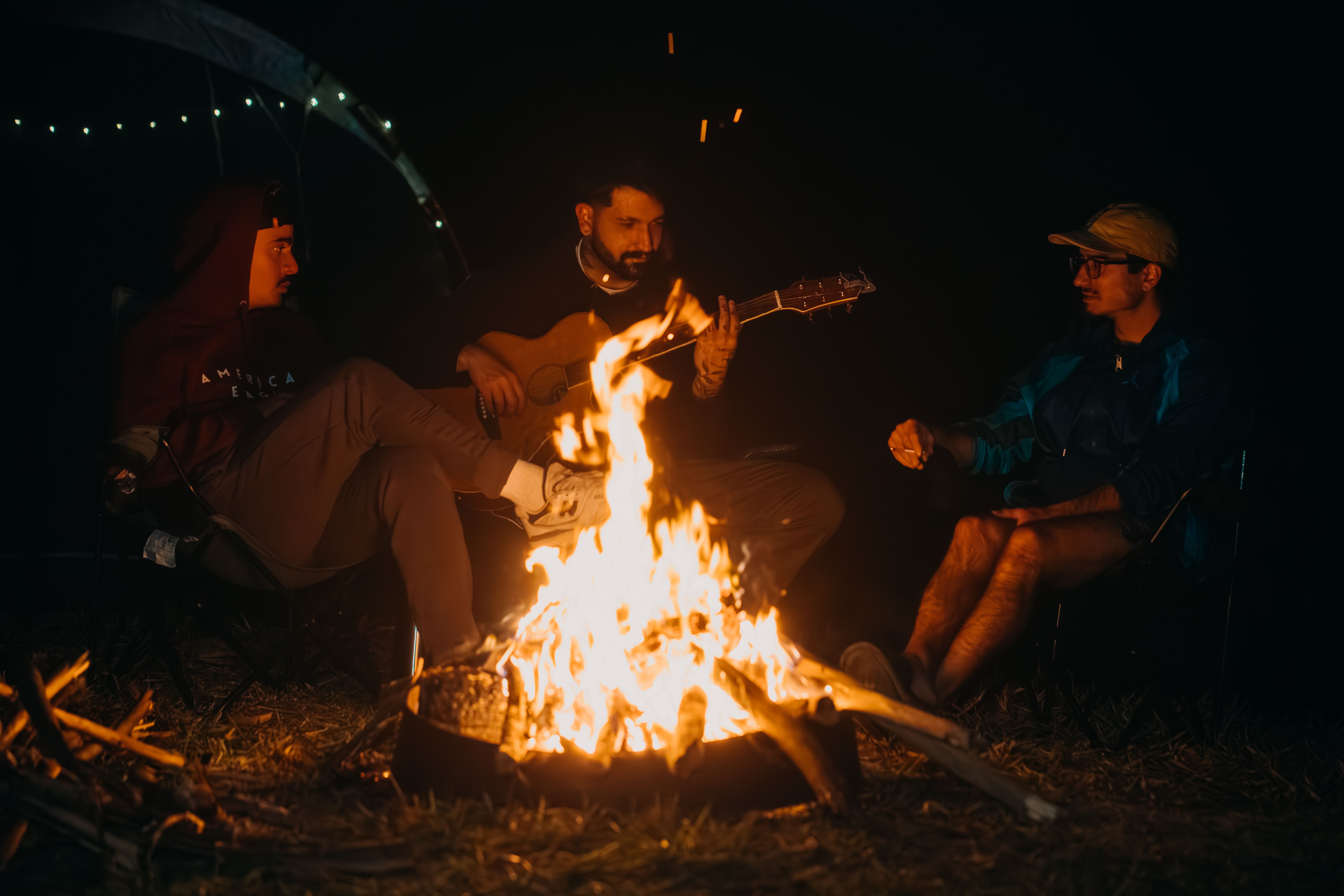 People Around A Campfire Photos, Download The BEST Free People Around A ...