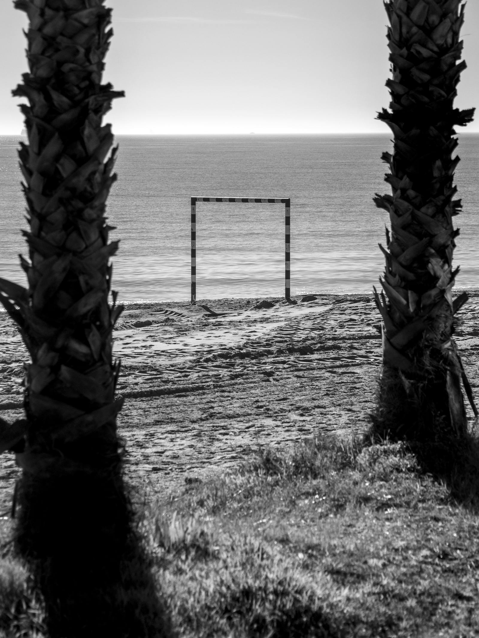 Beach Bottomless Photos, Download The BEST Free Beach Bottomless Stock ...