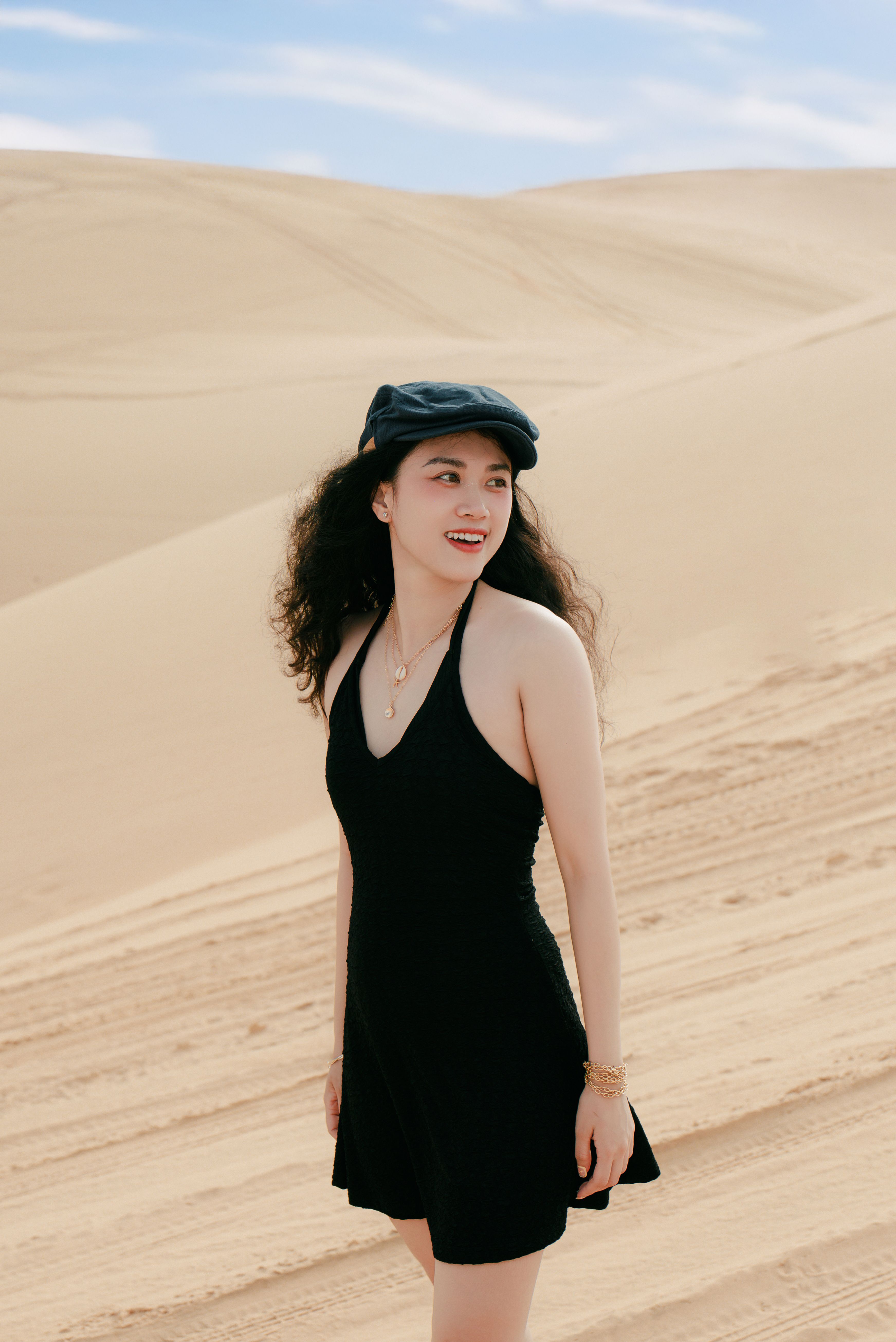 Woman Standing Photos, Download The BEST Free Woman Standing Stock ...