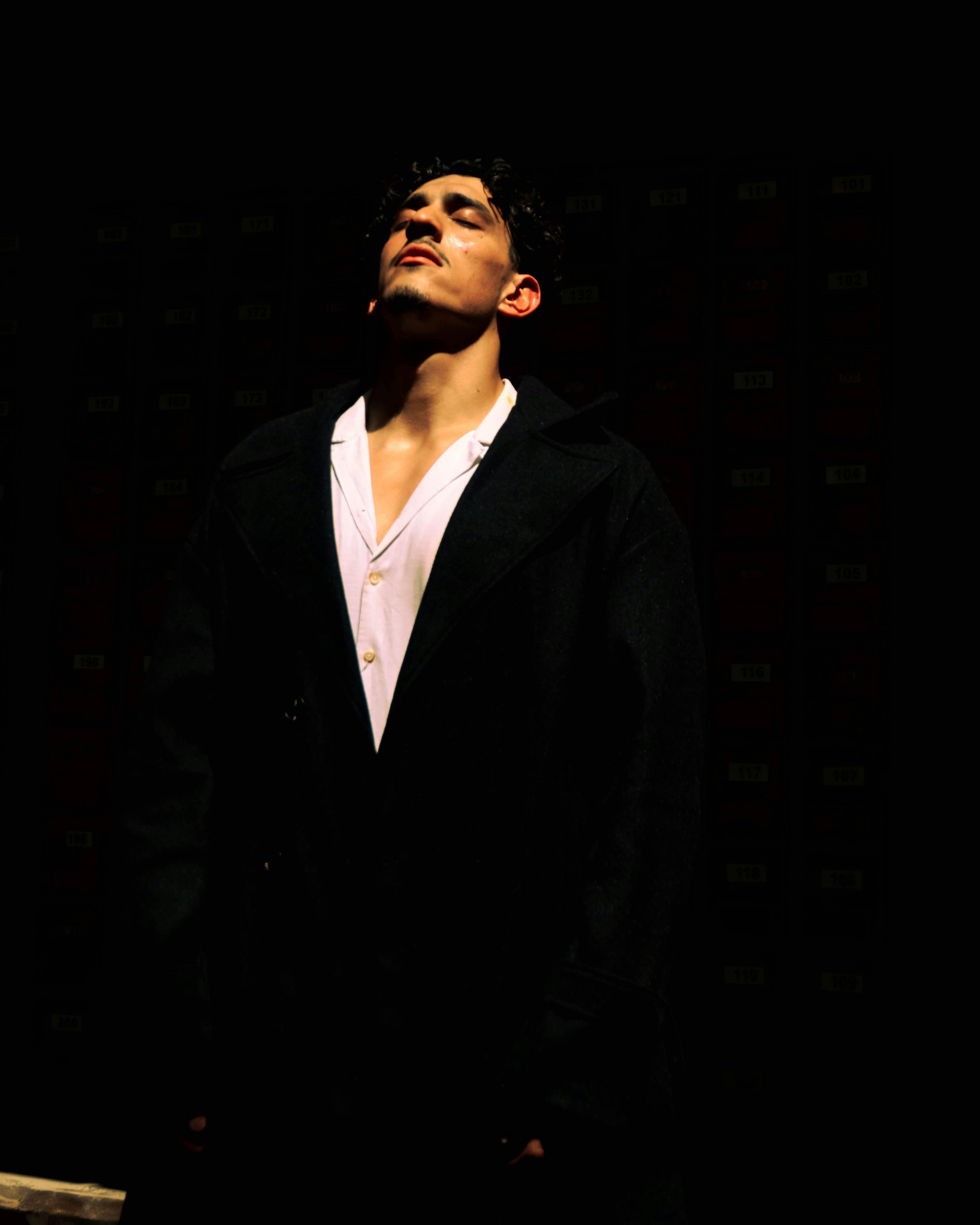 Women+Posing+Full+Frontal Photos, Download The BEST Free Women+Posing ...