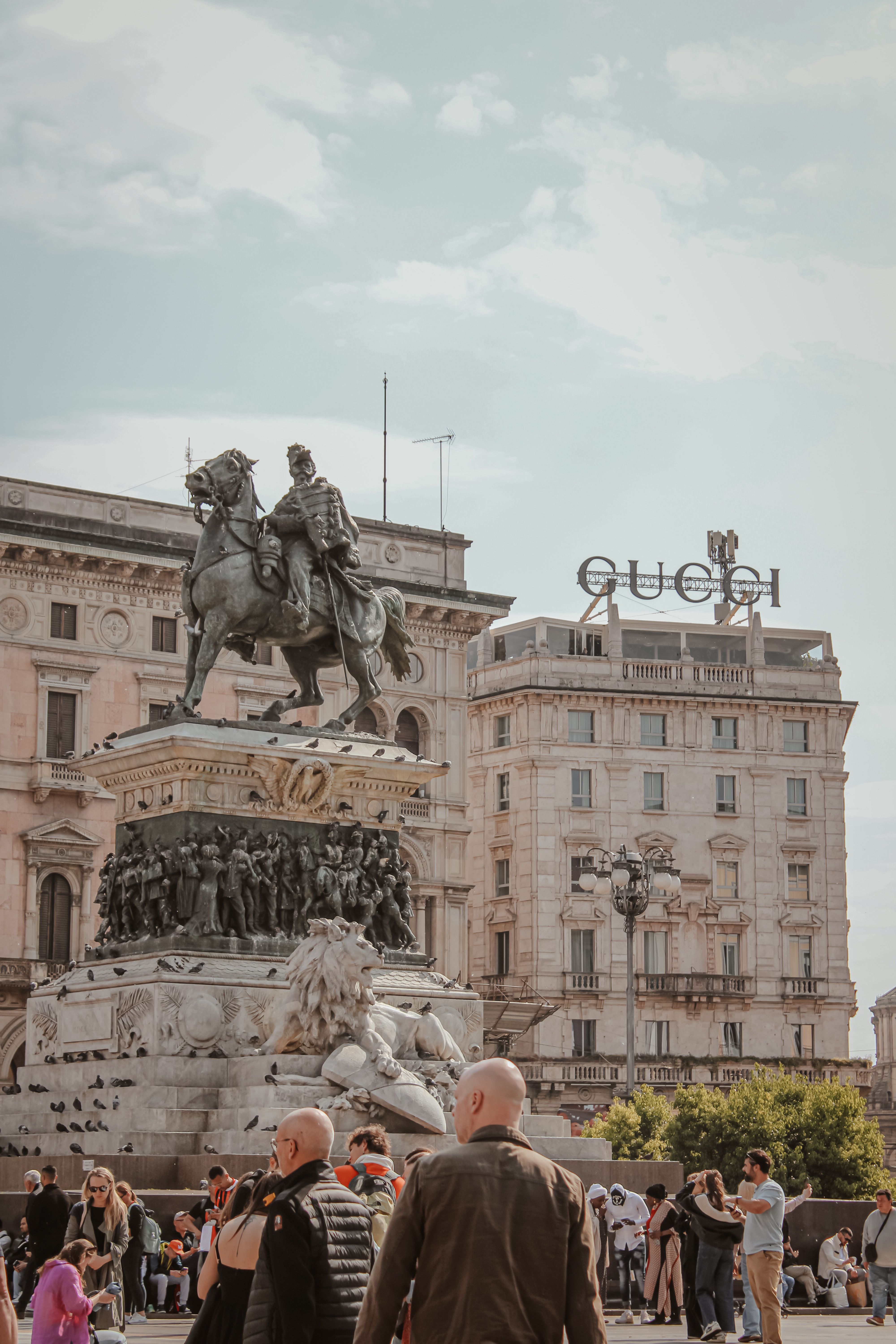 Milan Statue Photos, Download The BEST Free Milan Statue Stock Photos ...