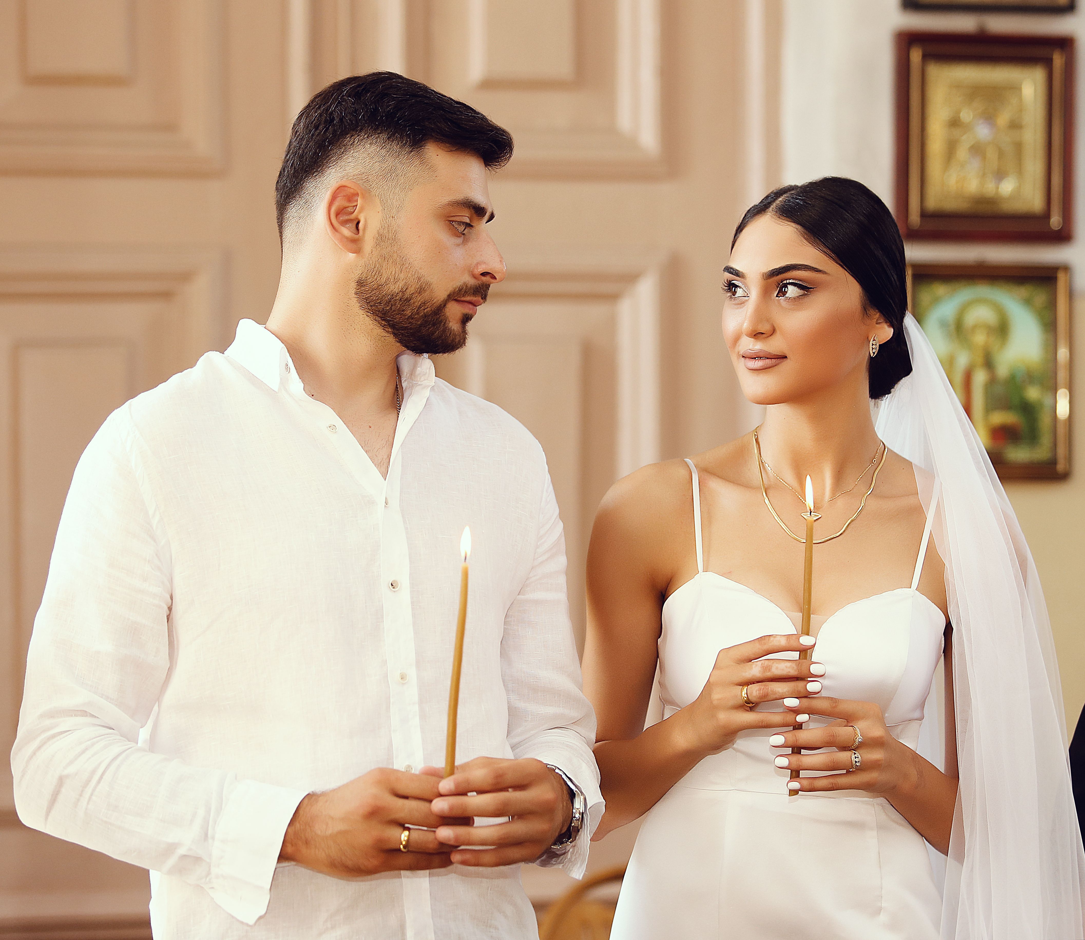 Elegant Wedding Ceremony with Bride and Groom · Free Stock Photo