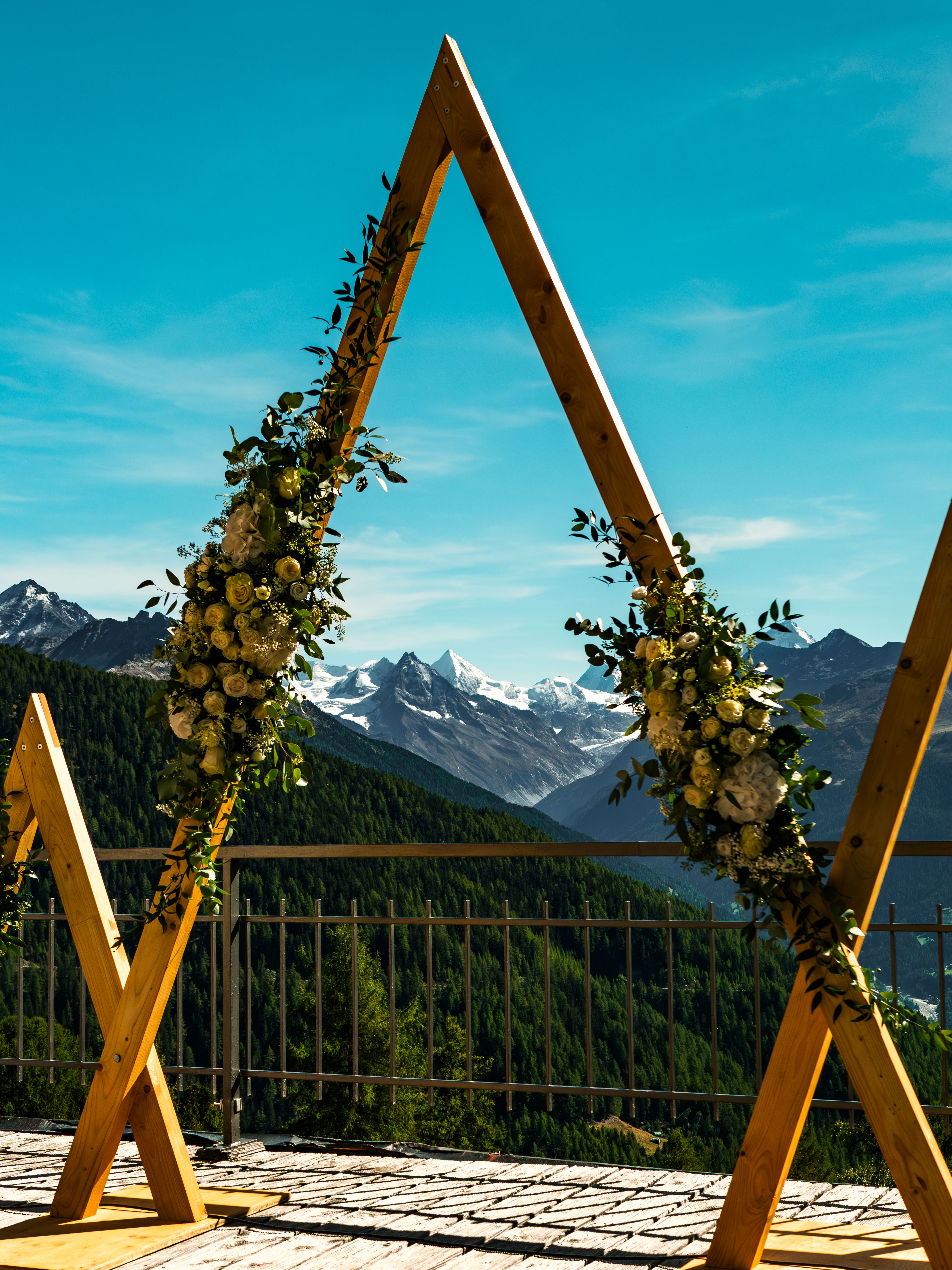 Scenic Alpine Wedding Arch in Anniviers · Free Stock Photo