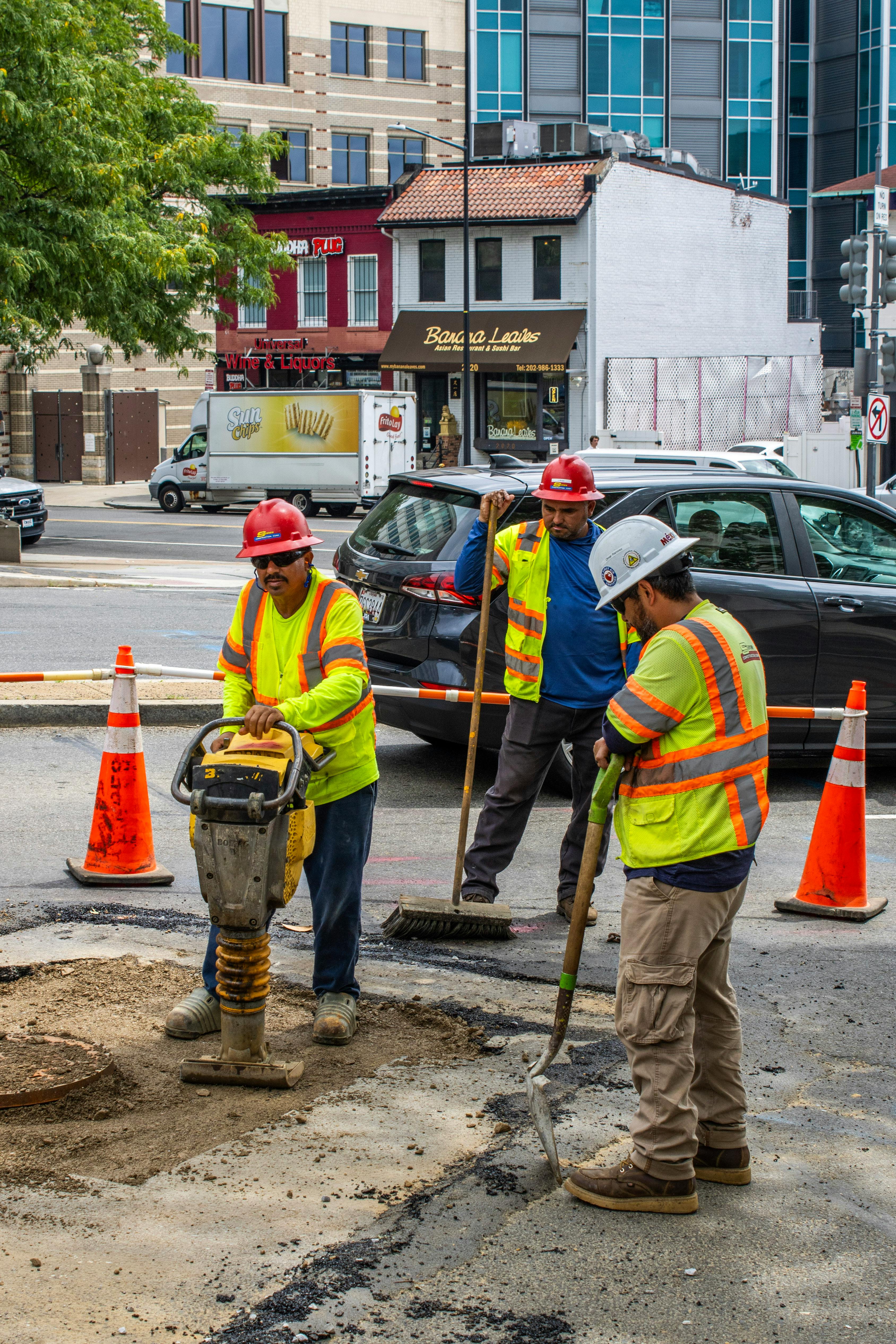 Construction Workers Video Photos, Download The BEST Free Construction ...