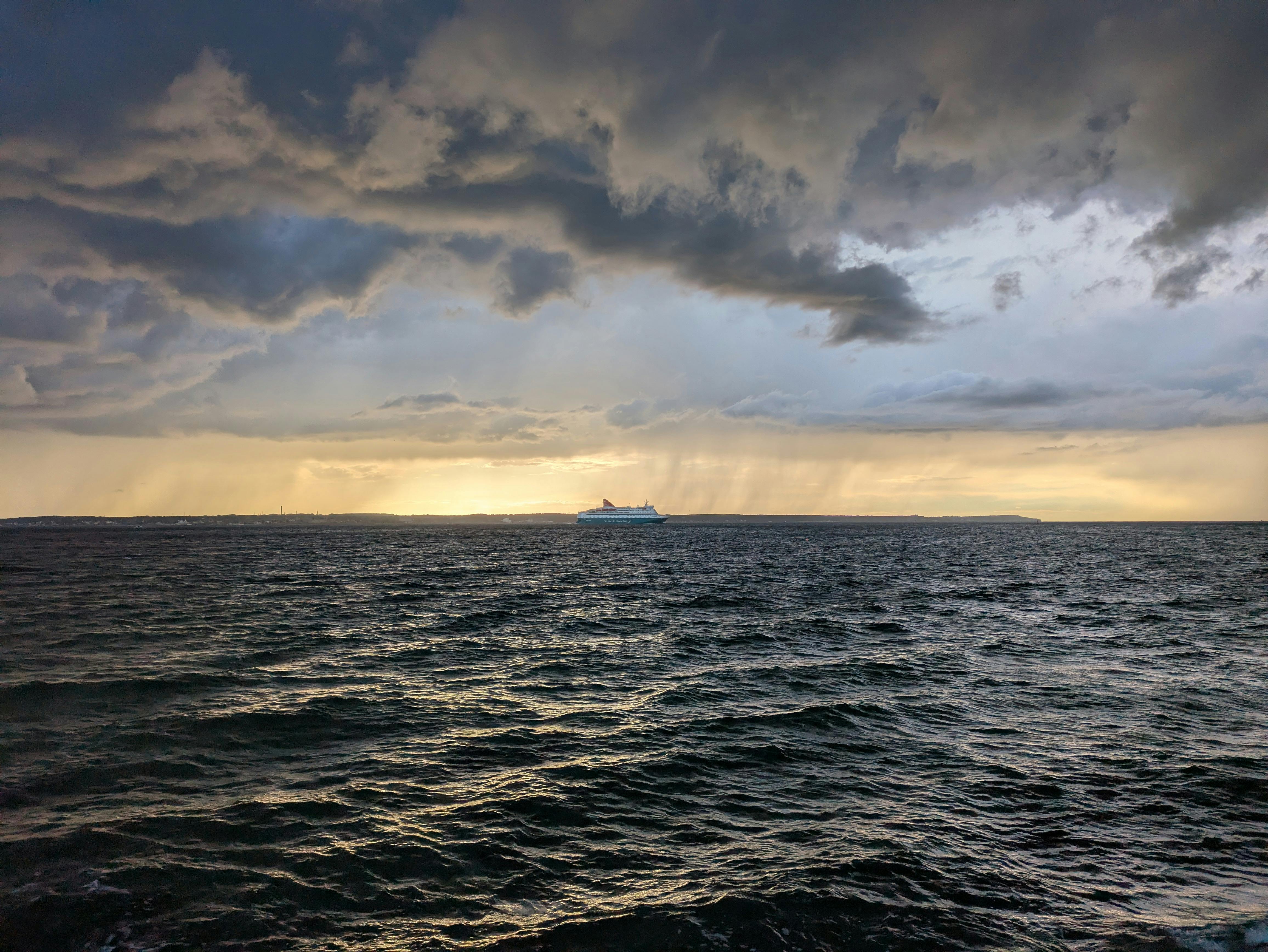 Rainy Weather Photos, Download The BEST Free Rainy Weather Stock Photos ...