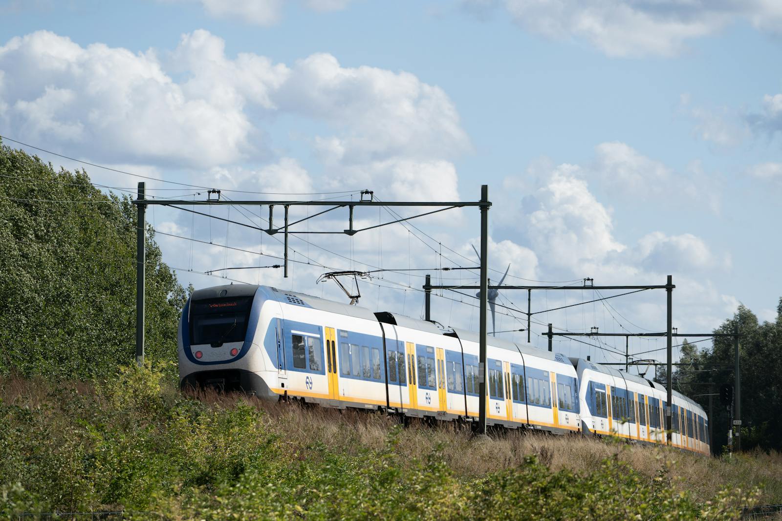 Train Side View Photos, Download The BEST Free Train Side View Stock ...