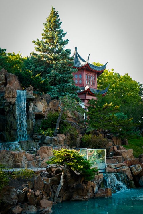 Serene Chinese Garden in Montréal's Botanical Paradise · Free Stock Photo