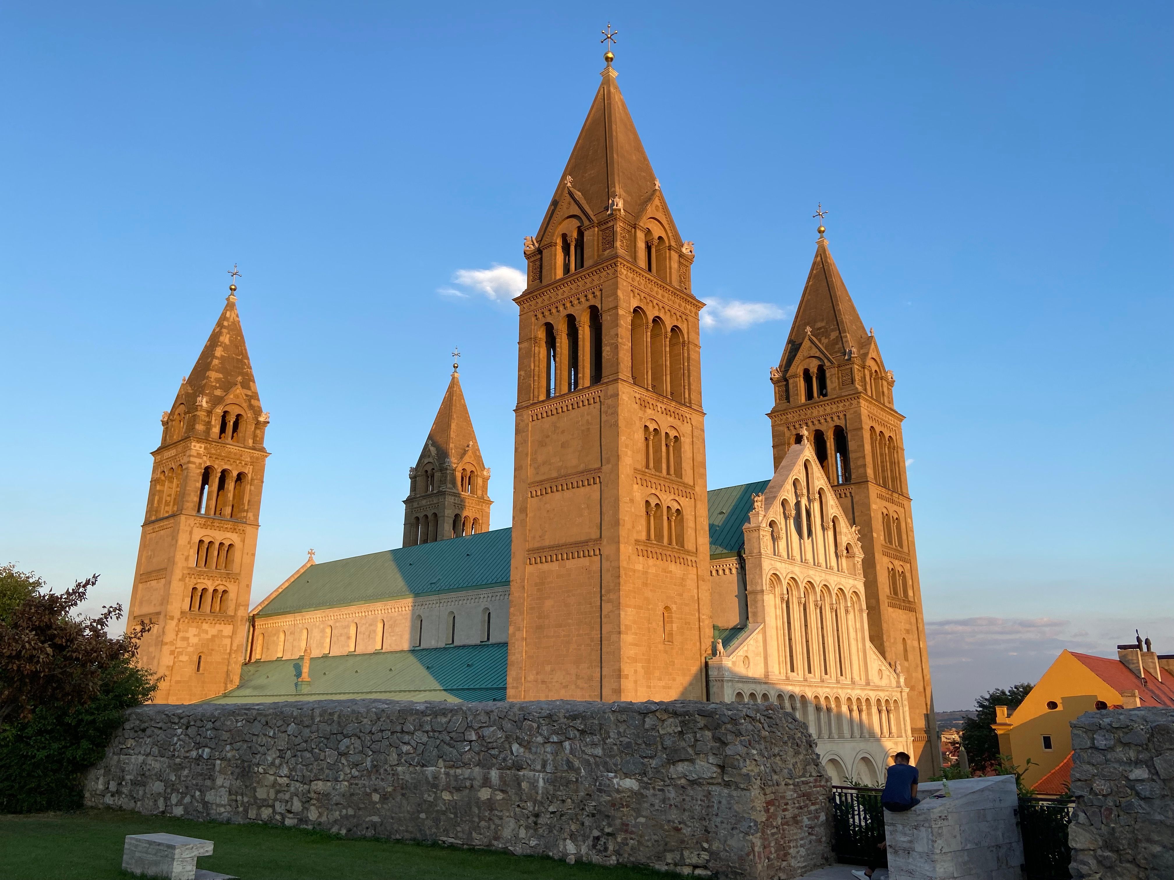 Beautiful Early Evening View of Pécs Cathedral · Free Stock Photo