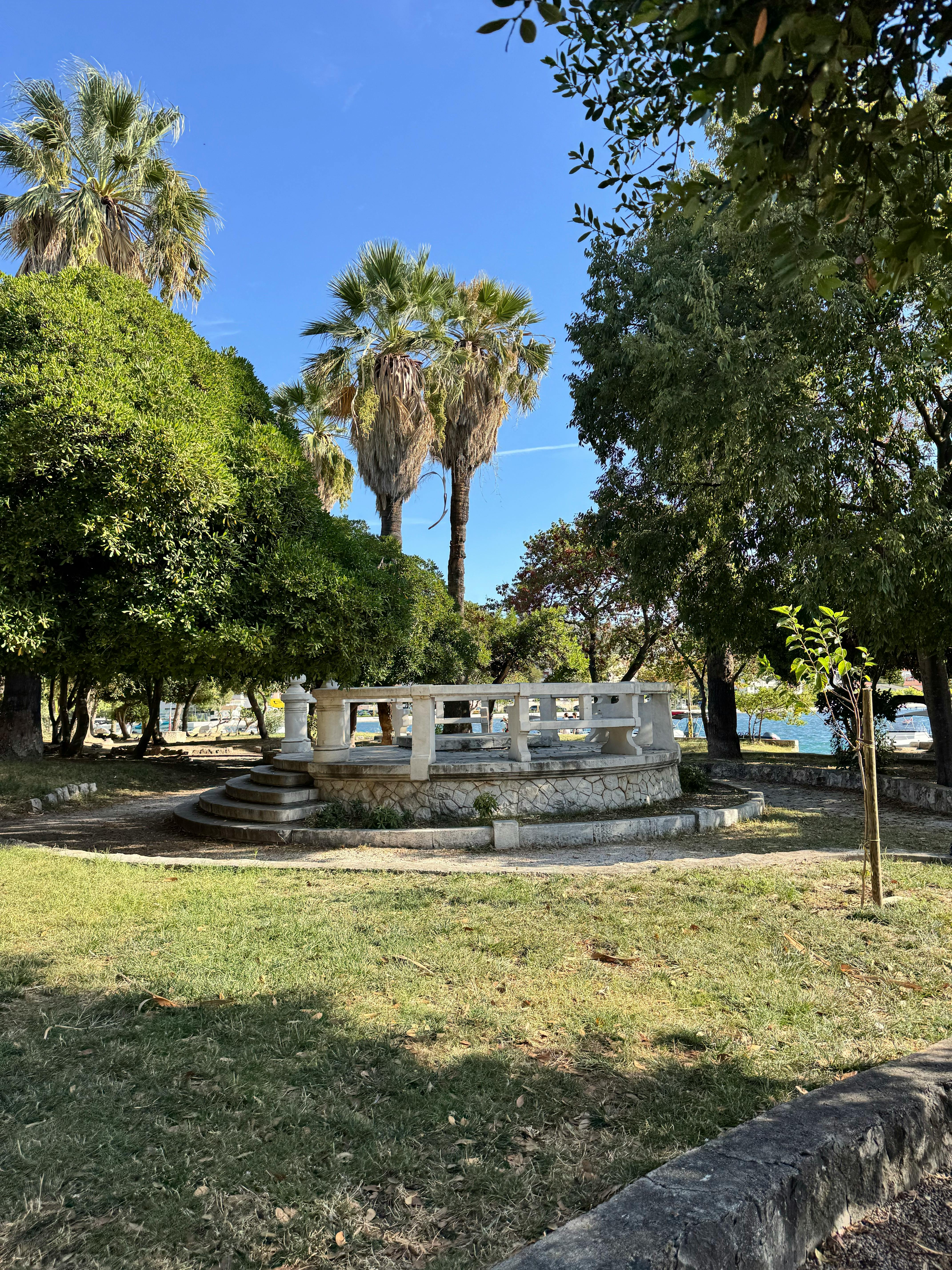 Mom+Open+Legs Photos, Download The BEST Free Mom+Open+Legs Stock Photos ...