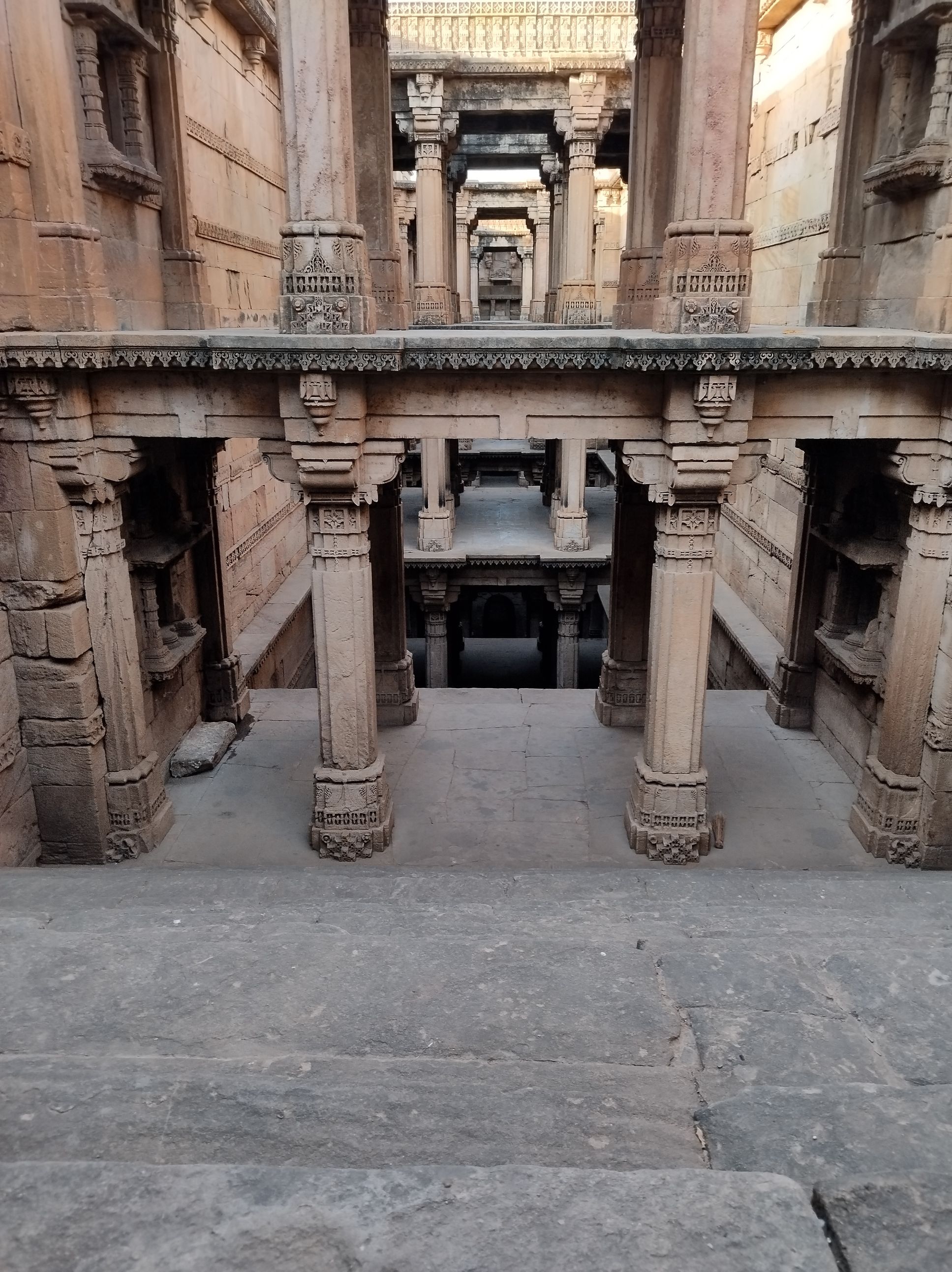 La Belleza Arquitectónica De Los Antiguos Pozos Escalonados De La India ...