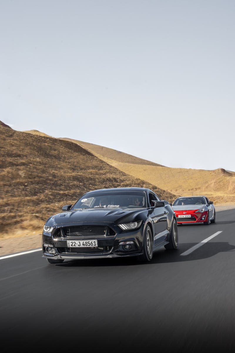 200.000+ Foto Mobil Sport Terbaik · Unduh Gratis 100% · Foto Stok Pexels