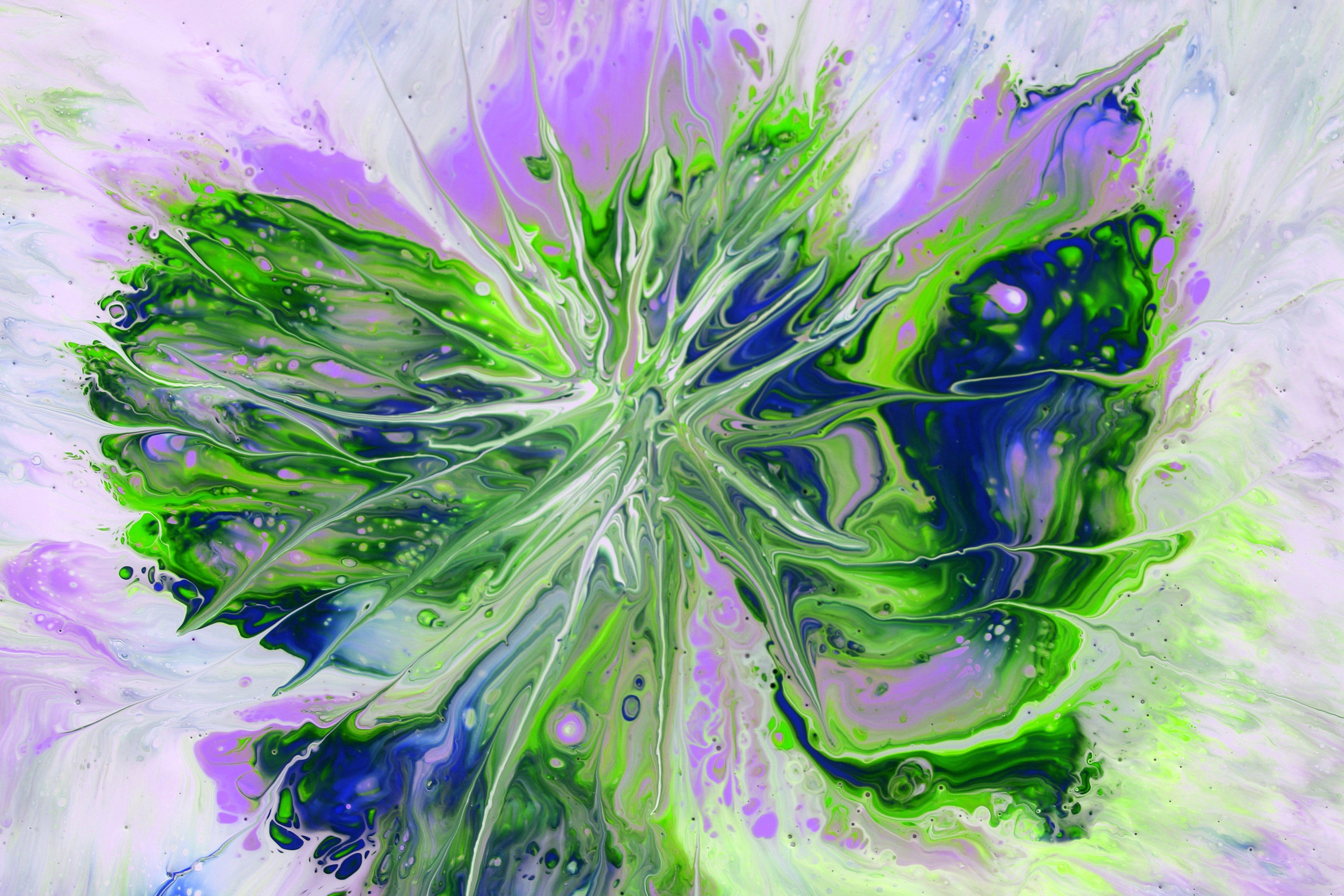 Vibrant Abstract Fluid Art in Green and Purple · Free Stock Photo
