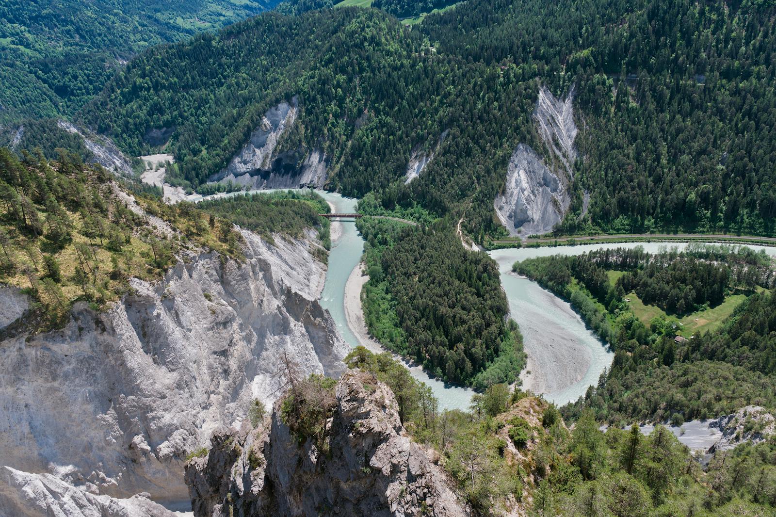 Bending+Cleavage Photos, Download The BEST Free Bending+Cleavage Stock ...