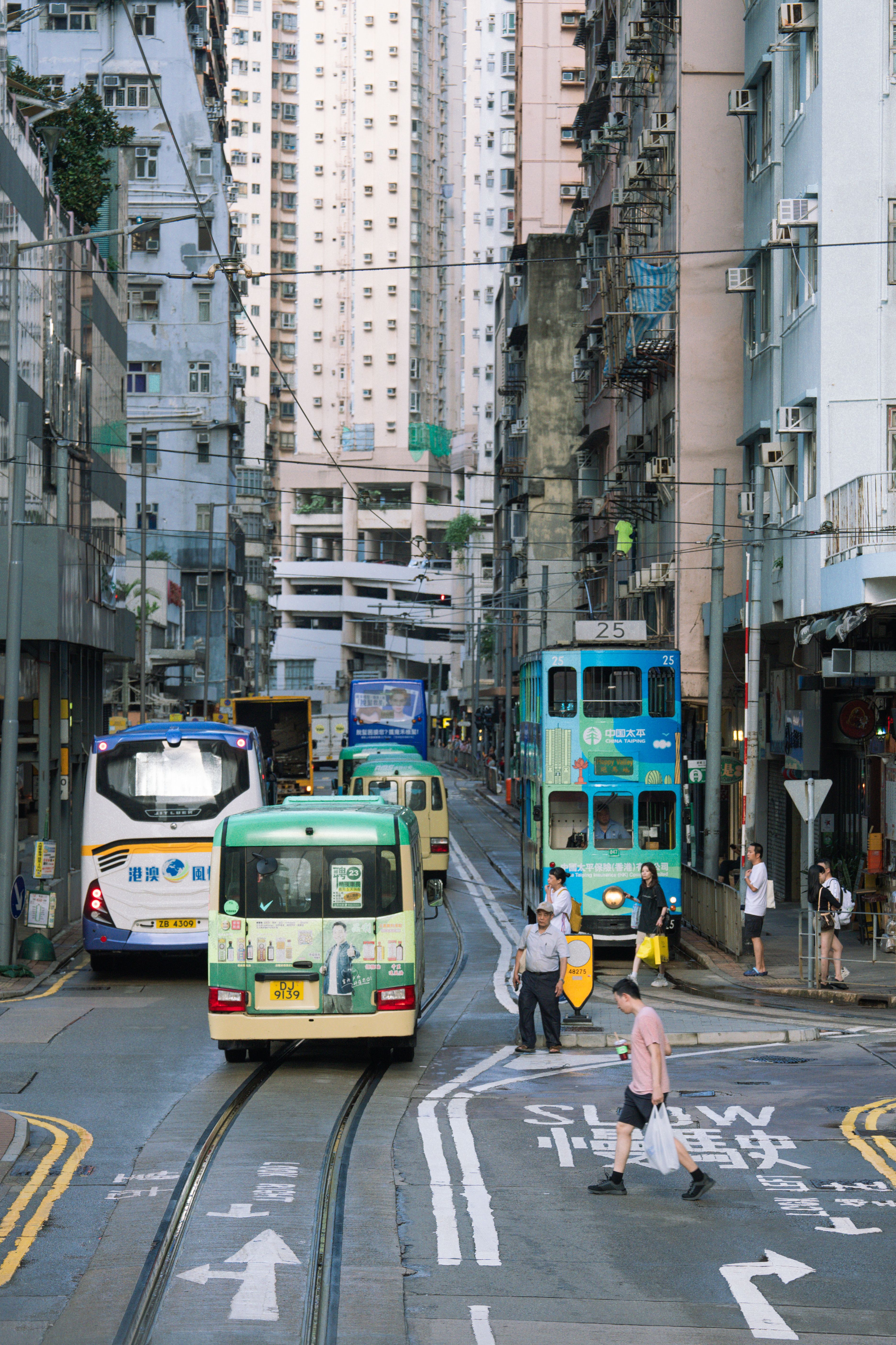 Stuck Buses Photos, Download The BEST Free Stuck Buses Stock Photos ...