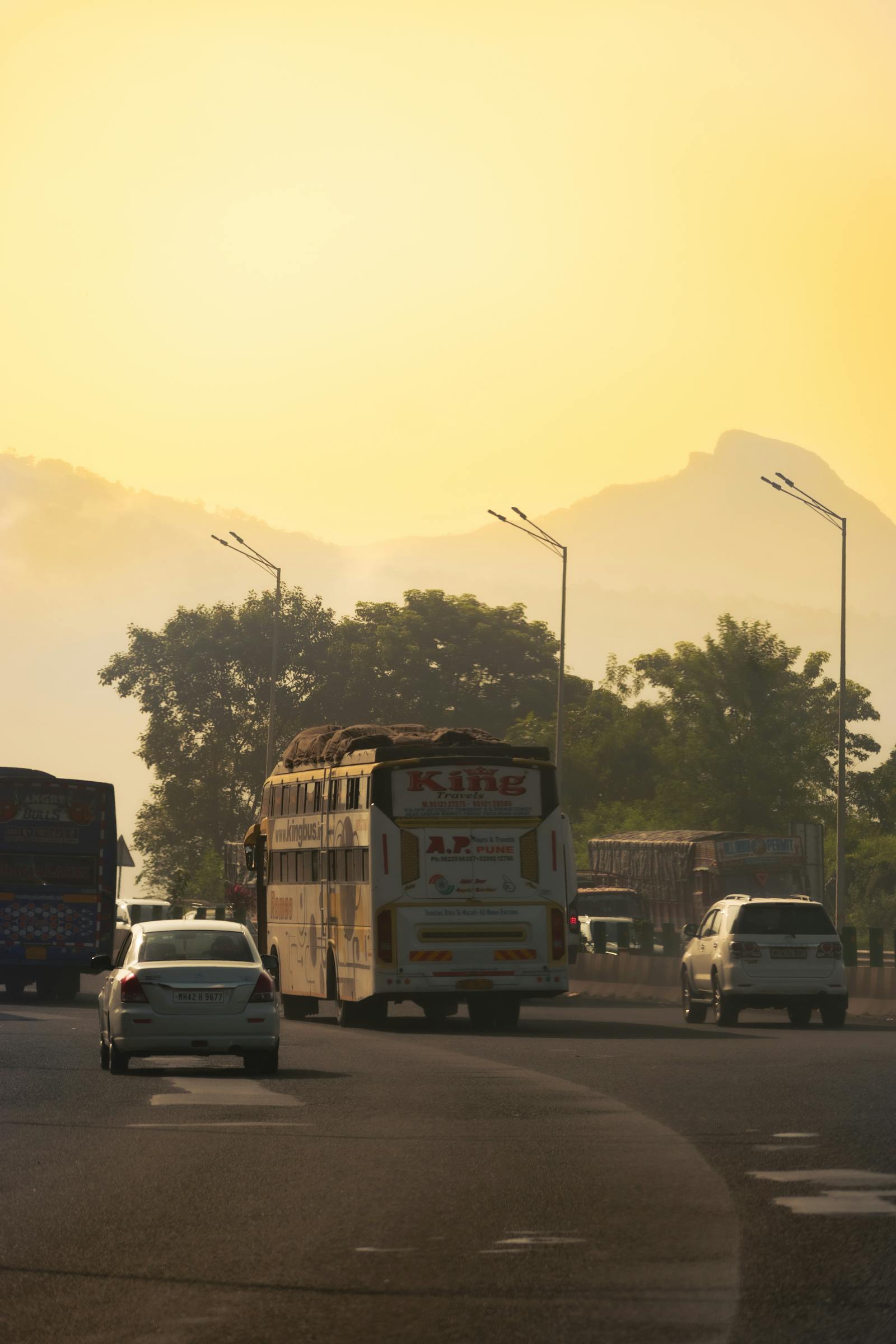 Dam Rajin Bus Photos, Download The BEST Free Dam Rajin Bus Stock Photos ...