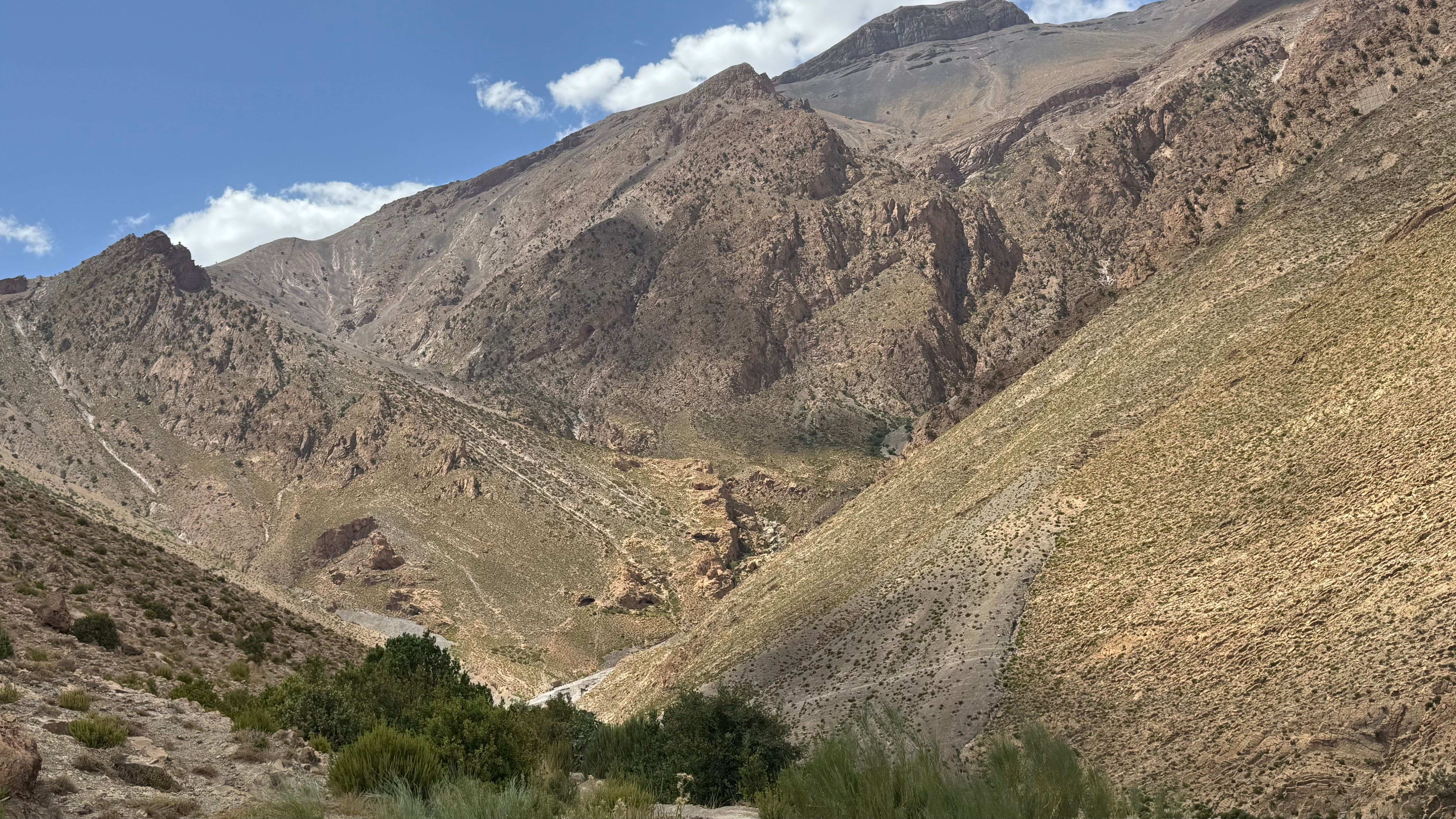 Paisagem Majestosa Das Montanhas Atlas Em Marrocos · Foto profissional ...