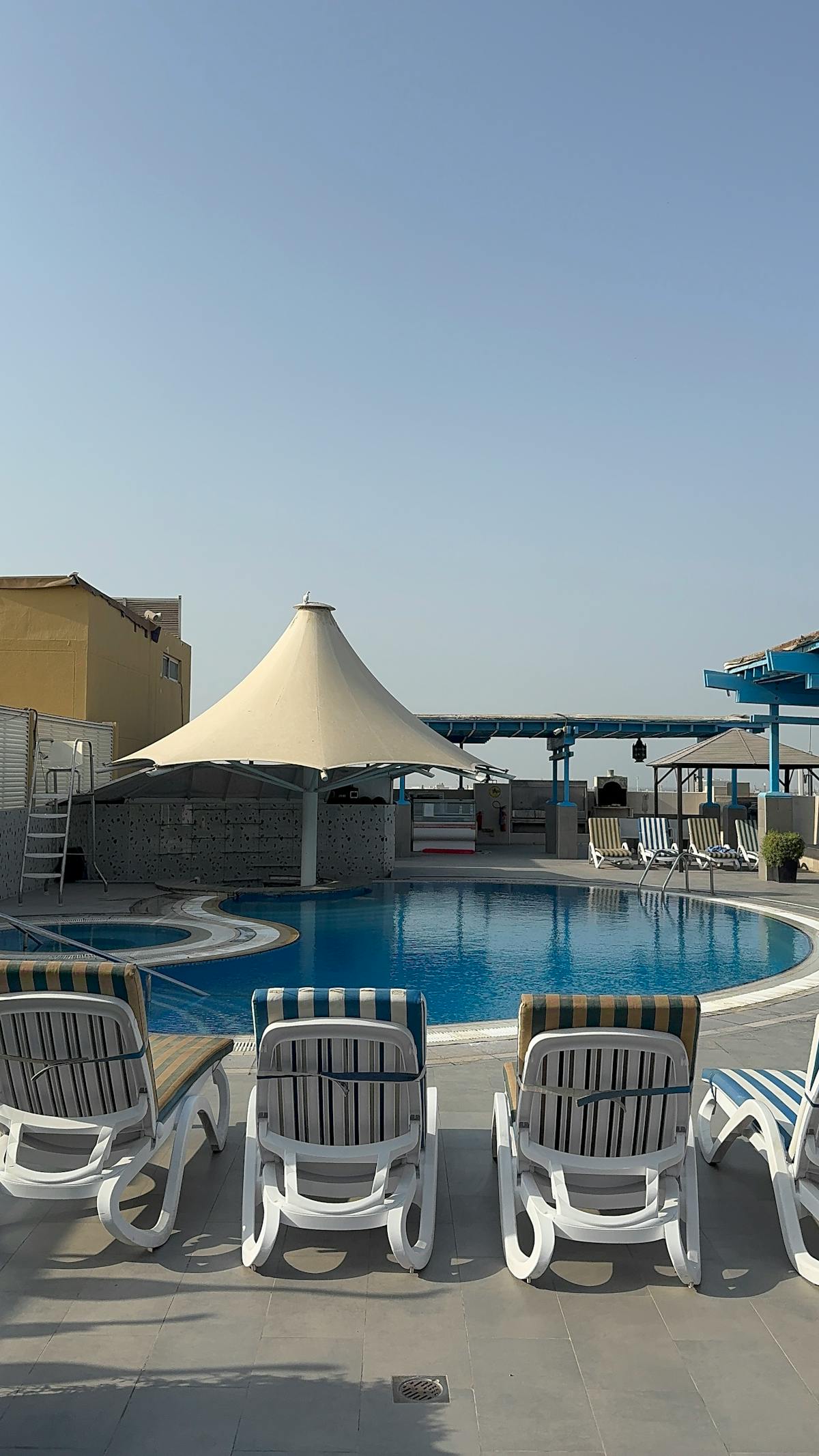 30.000+ Foto Intip+cewe+mandi Terbaik · Unduh Gratis 100% · Foto Stok ...